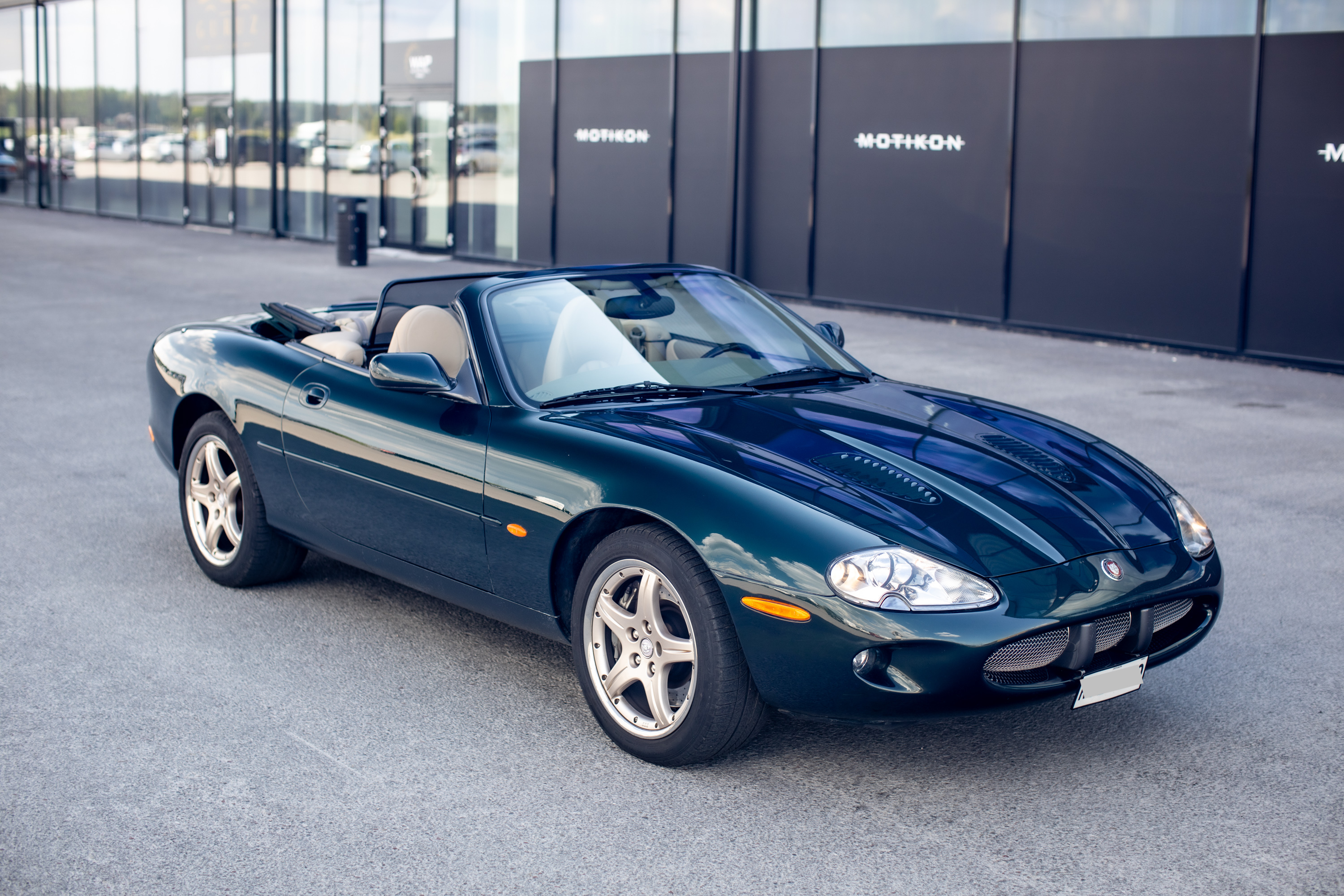 2000 Jaguar XKR 4.0 Cabriolet - 59,328 KM for sale in Uppsala, Sweden