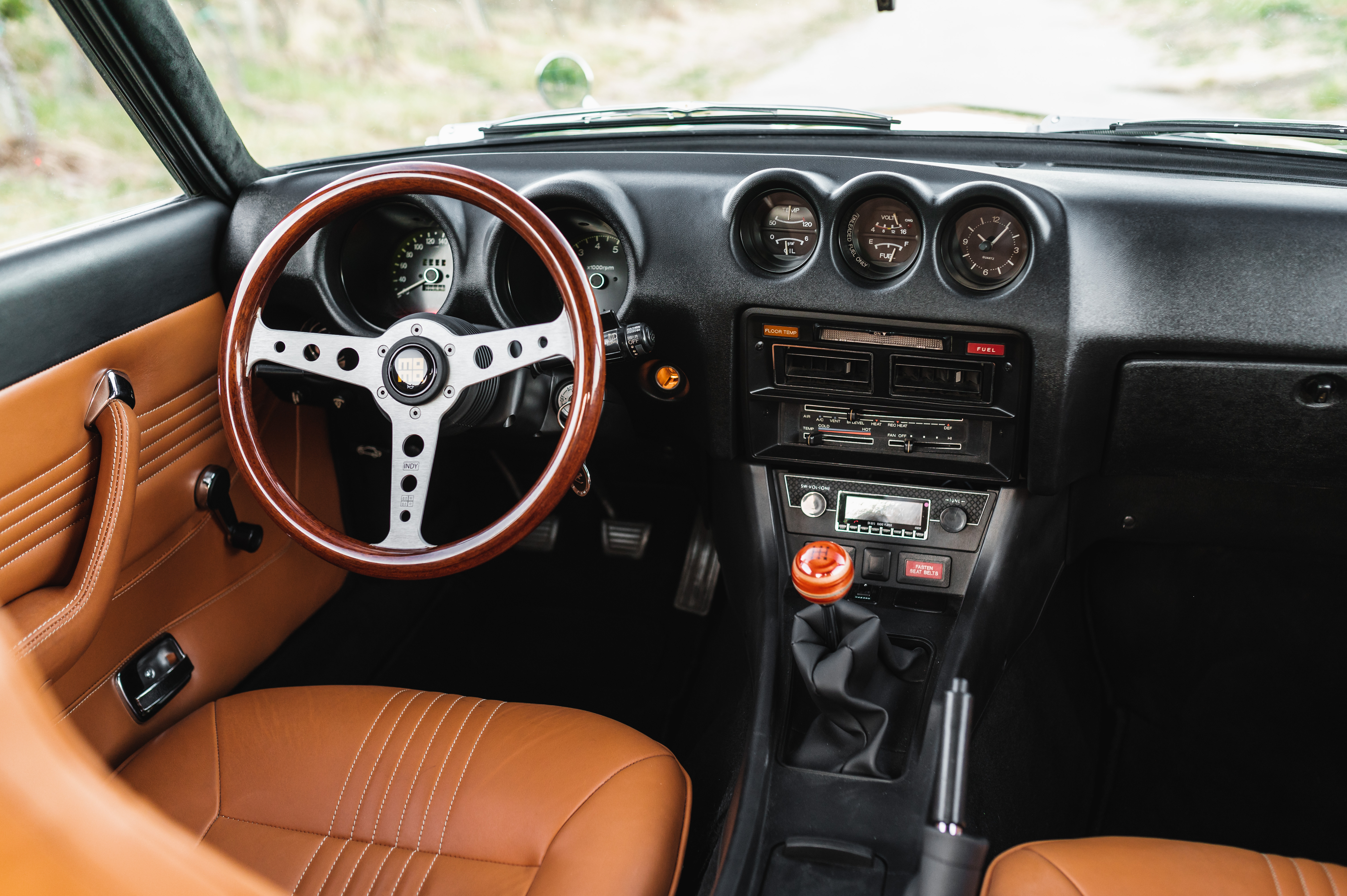 Datsun 280z interior store