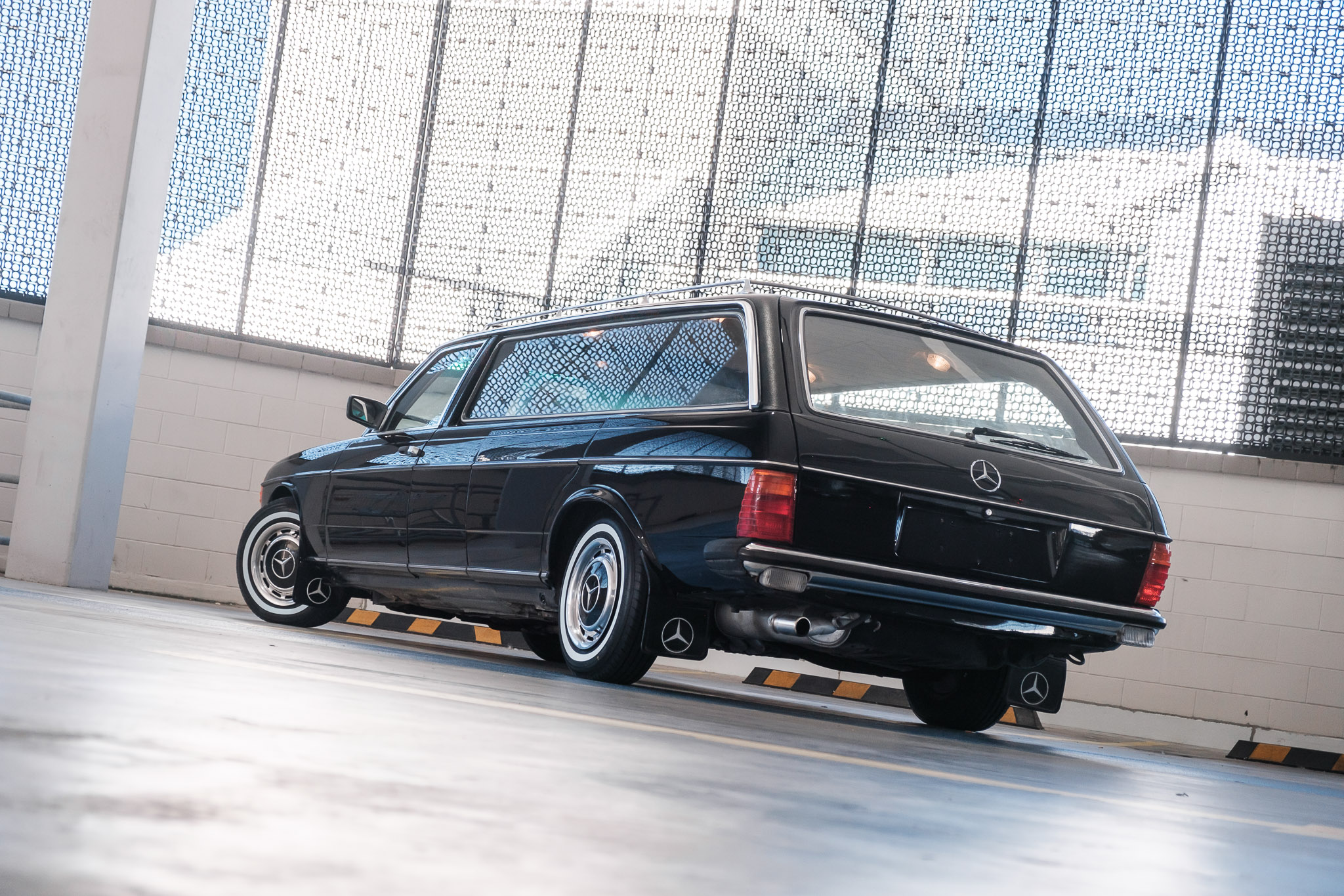 1983 MERCEDES-BENZ (W123) 280 TE - HEARSE for sale by auction in ...