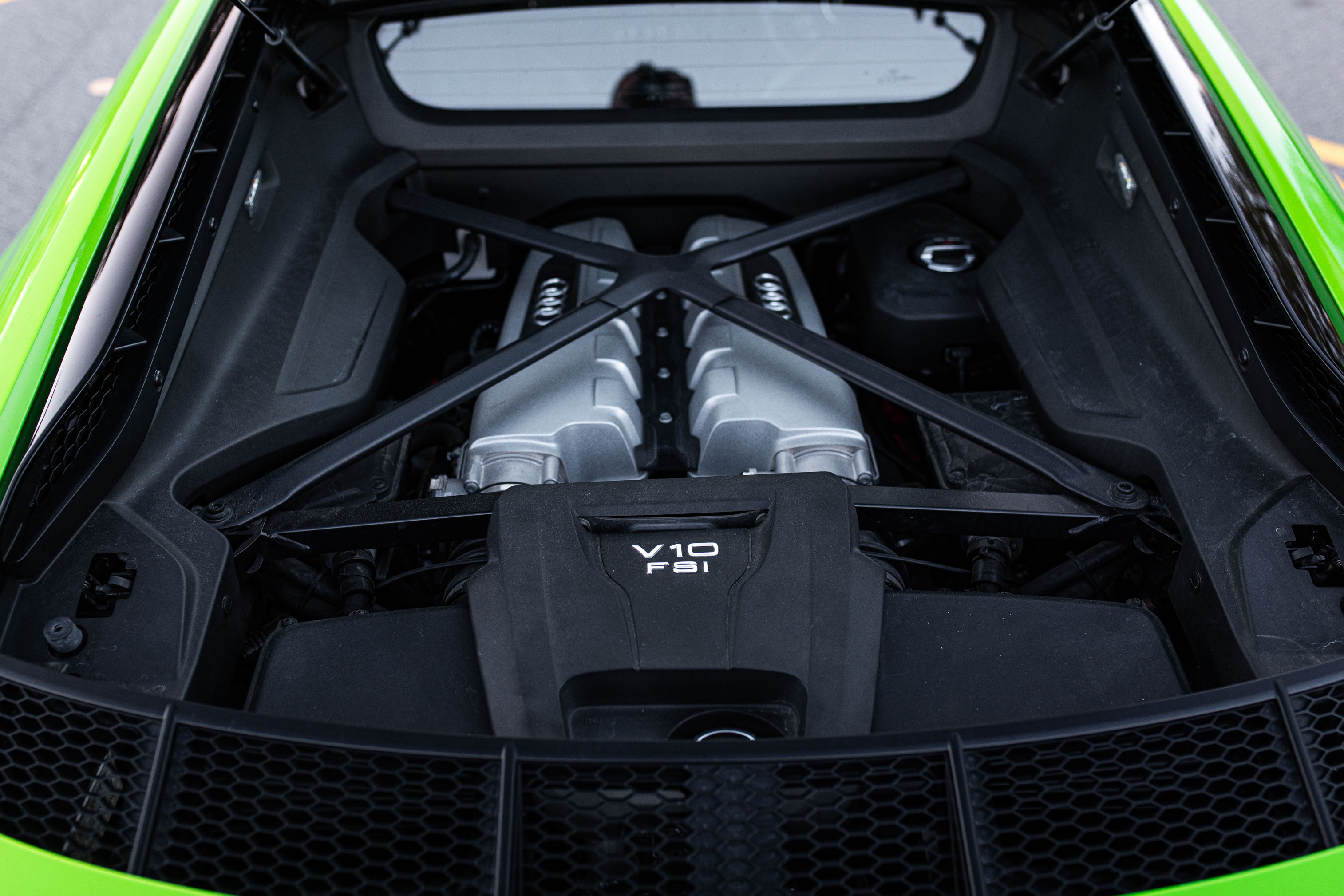 Supercarro Audi R20 Audi R8 V10 Plus: Aceleramos O Supercarro Debaixo