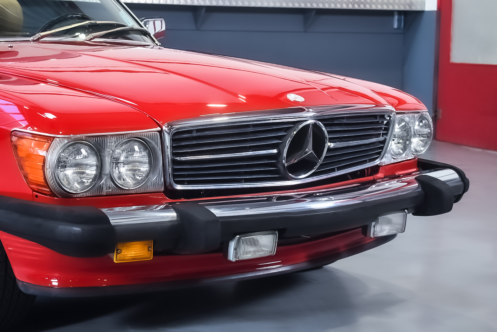 1988 MERCEDES-BENZ (R107) 560SL for sale by auction in Schiedam ...