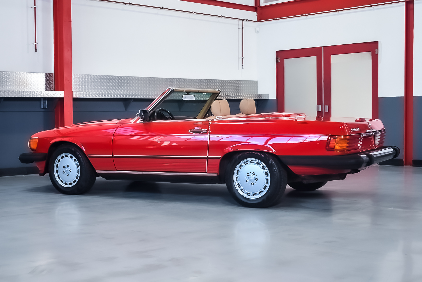 1988 MERCEDES-BENZ (R107) 560SL for sale by auction in Schiedam ...