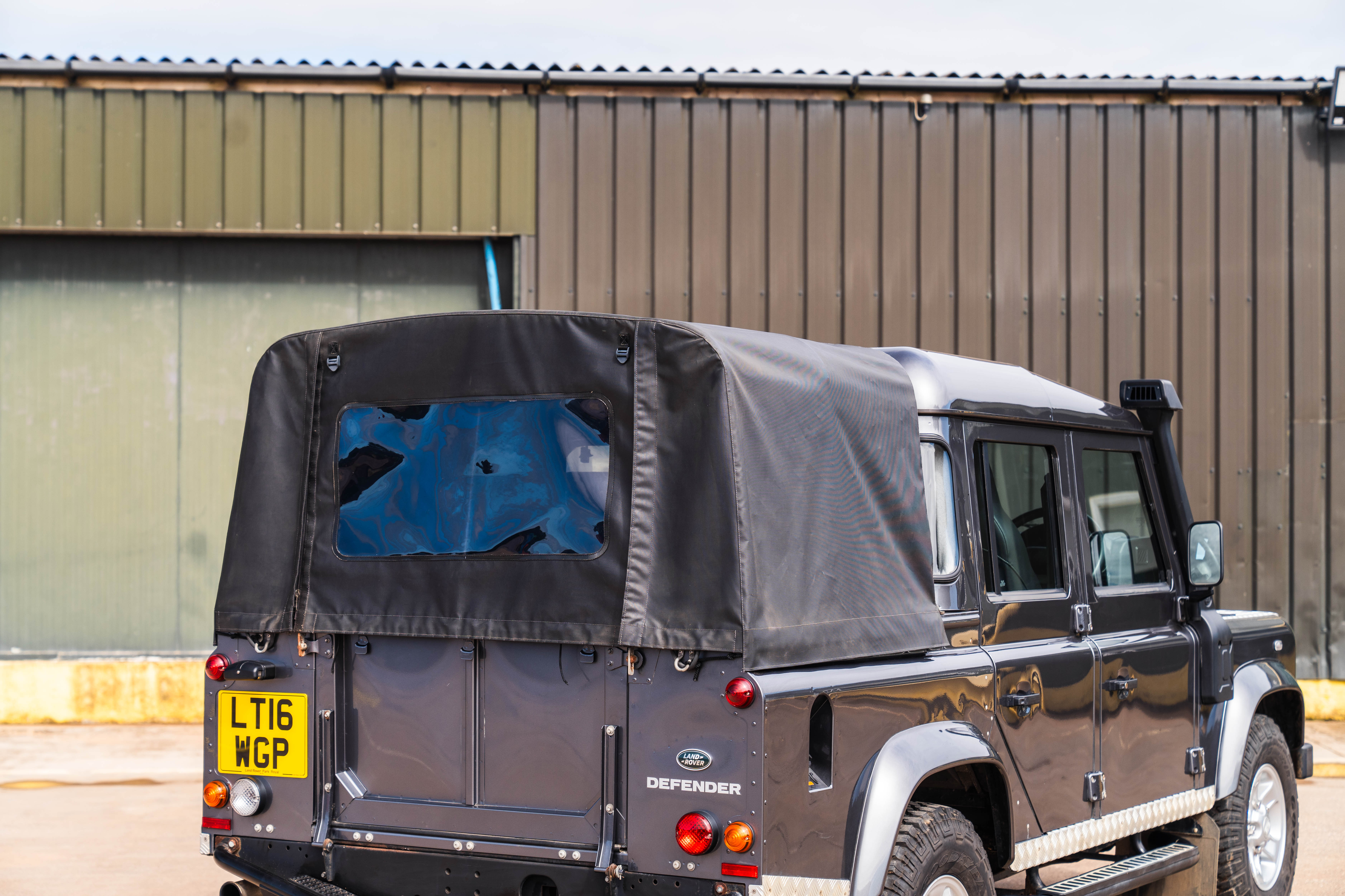 2016 LAND ROVER DEFENDER 110 XS DOUBLE CAB - 11,703 MILES - VAT Q for ...