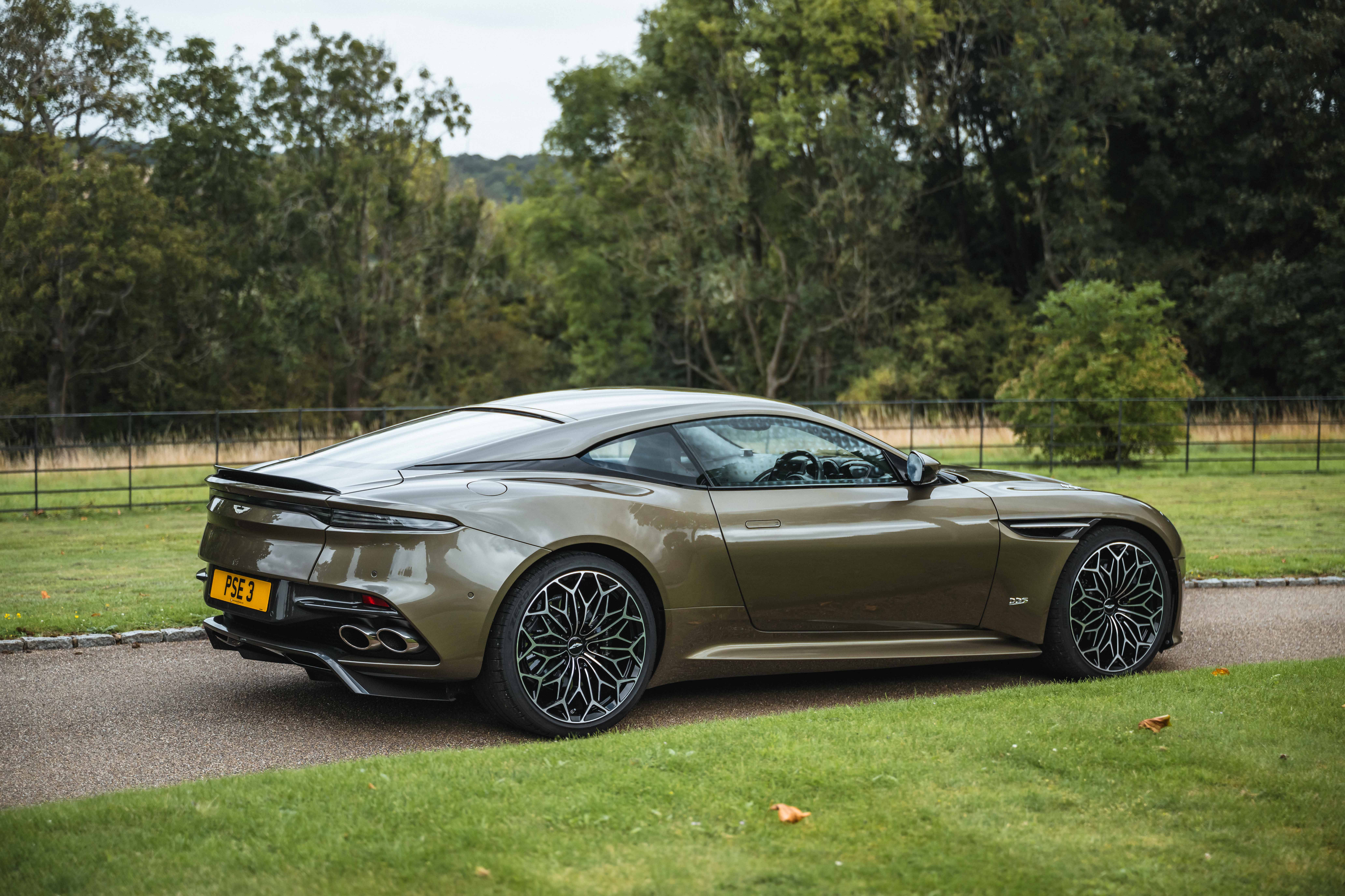 2019 ASTON MARTIN DBS SUPERLEGGERA - OHMSS EDITION for sale by auction ...