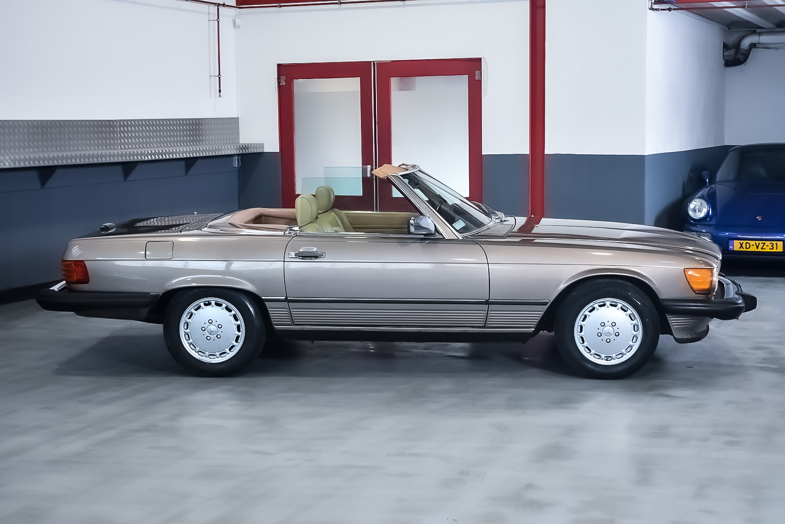 1988 MERCEDES-BENZ (R107) 560SL for sale by auction in Schiedam ...