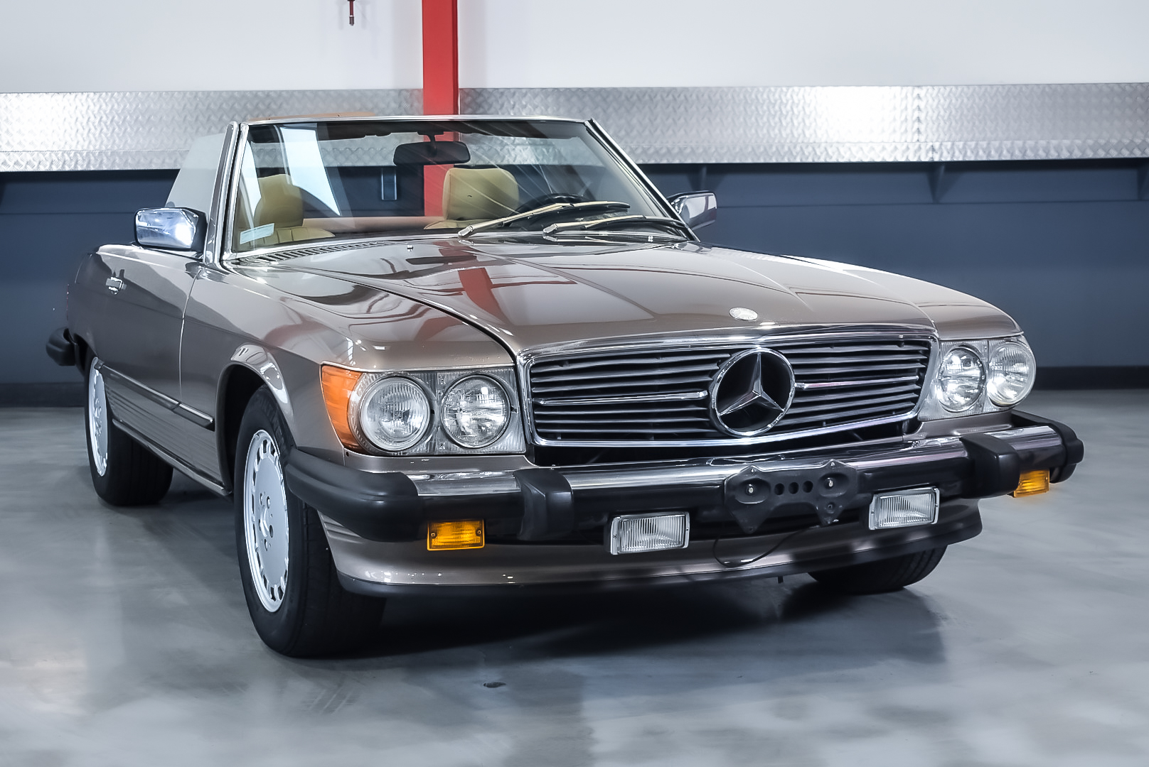 1988 MERCEDES-BENZ (R107) 560SL for sale by auction in Schiedam ...