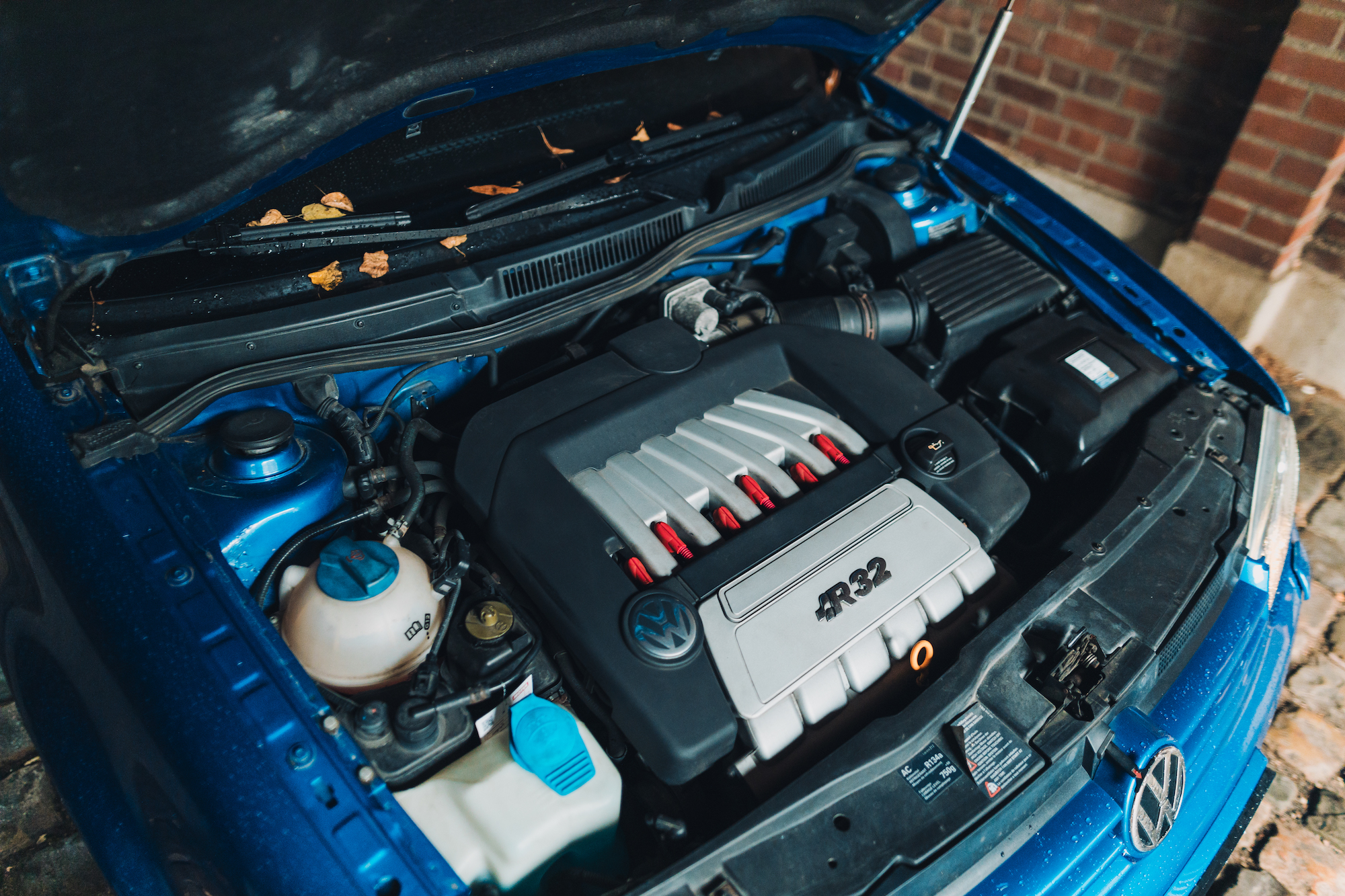 Golf 4 R32 Logo 3D Volkswagen Golf 4 R32 Model TurboSquid 1161818