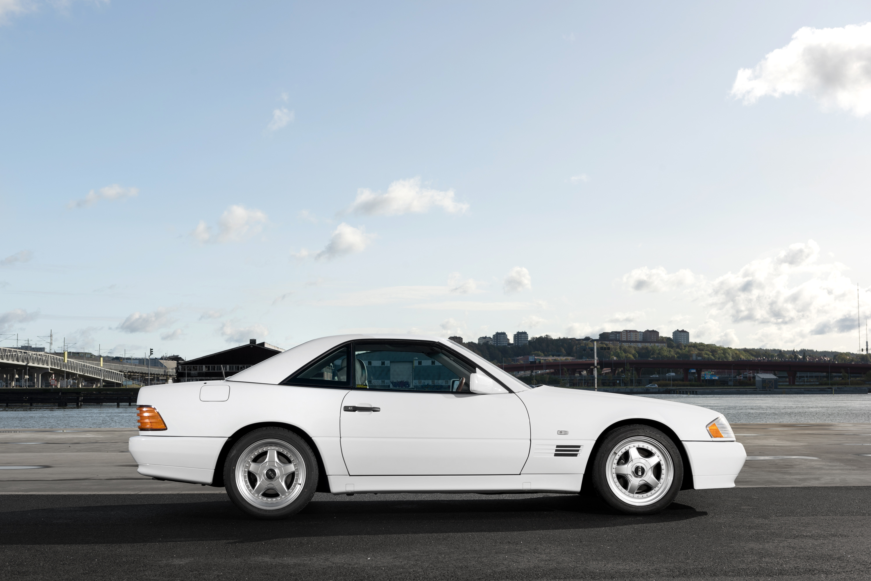 1990 Mercedes-Benz (R129) 300SL for sale by auction in Gothenburg, Sweden