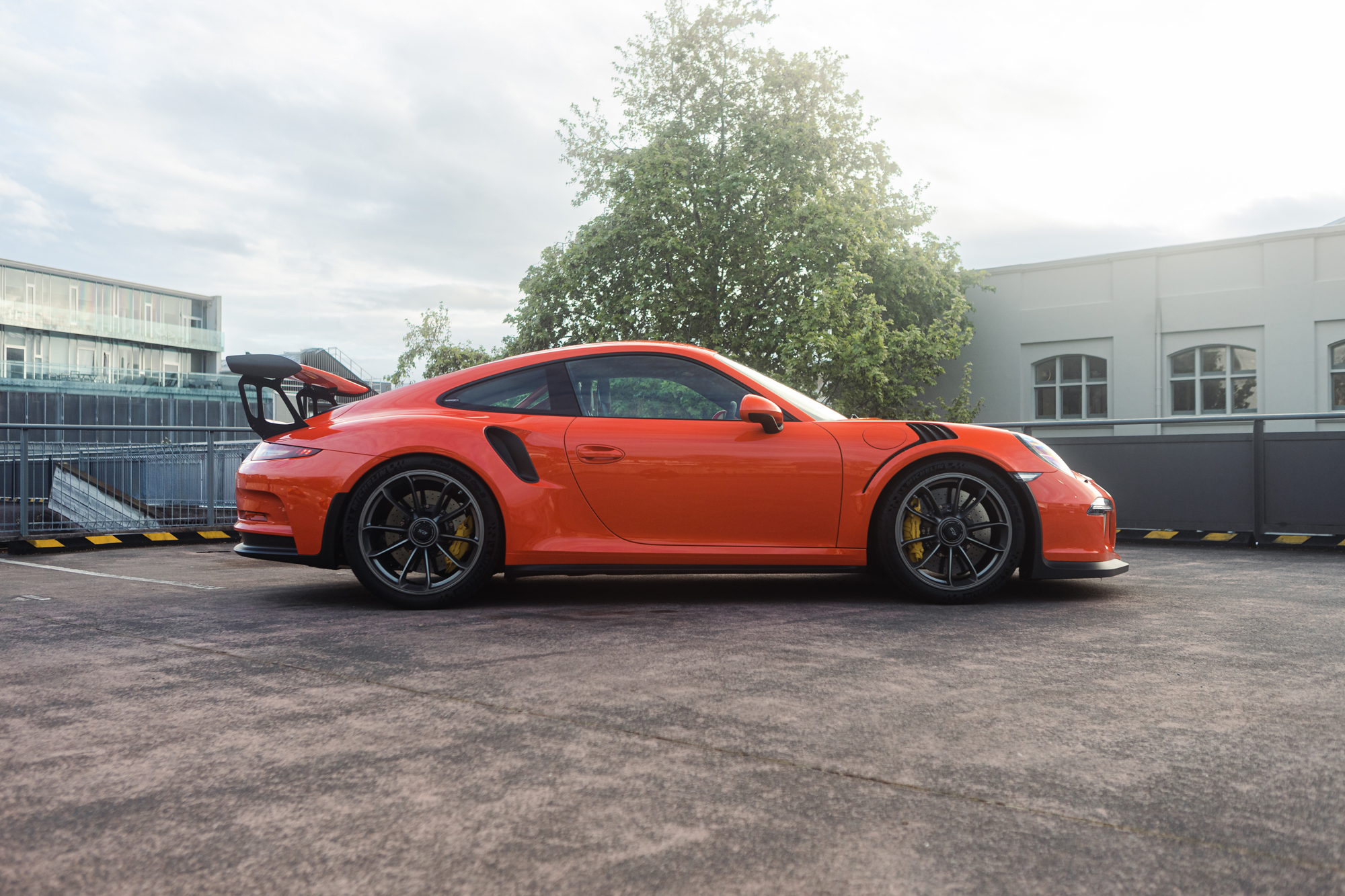 2016 Porsche 911 (991) GT3 RS – 2,400 Km for sale by auction in ...