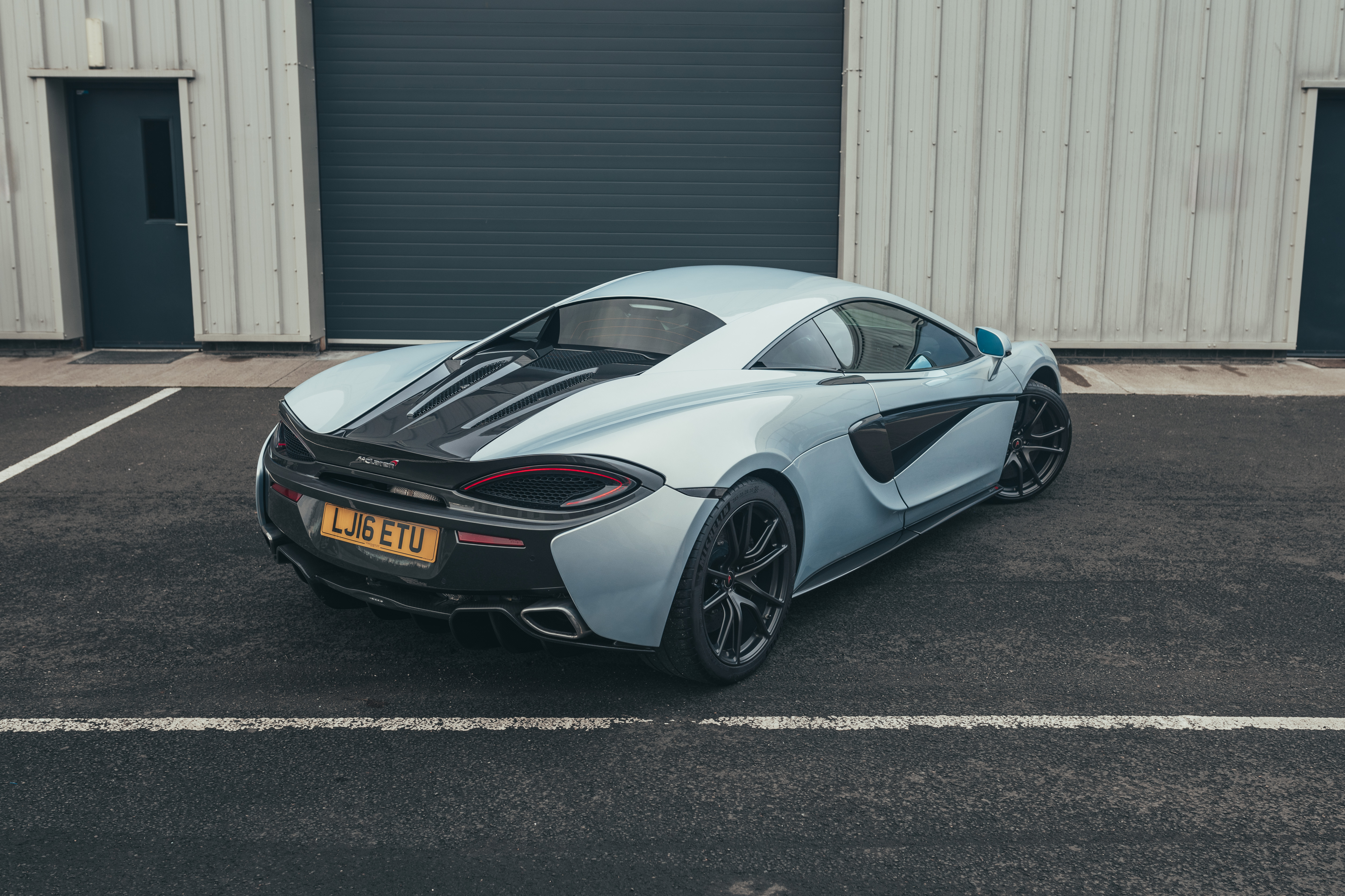 Mclaren P1 Color Plata