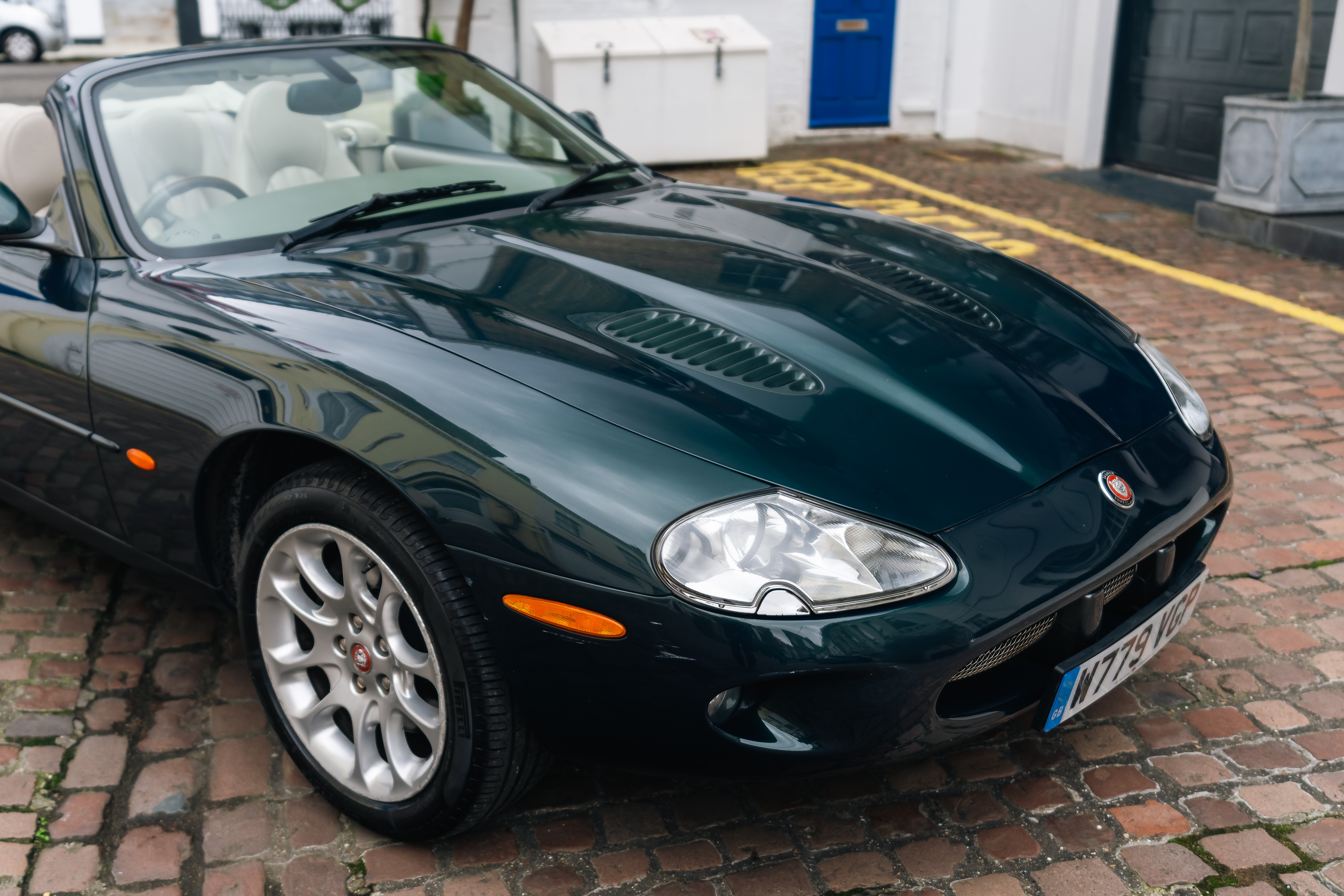 2000 Jaguar XKR 4.0 Cabriolet for sale by auction in London, United Kingdom