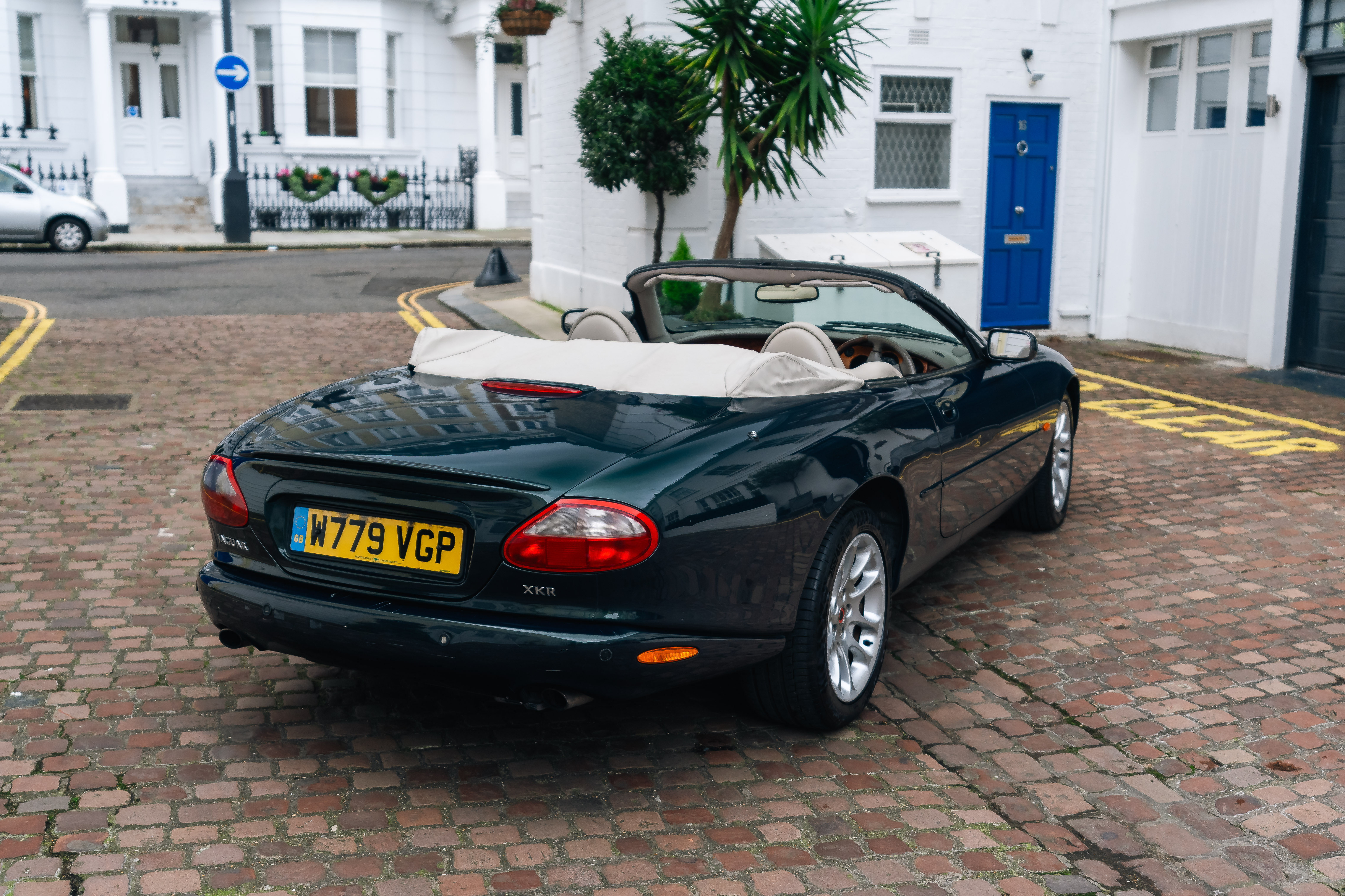 2000 Jaguar XKR 4.0 Cabriolet for sale by auction in London, United Kingdom