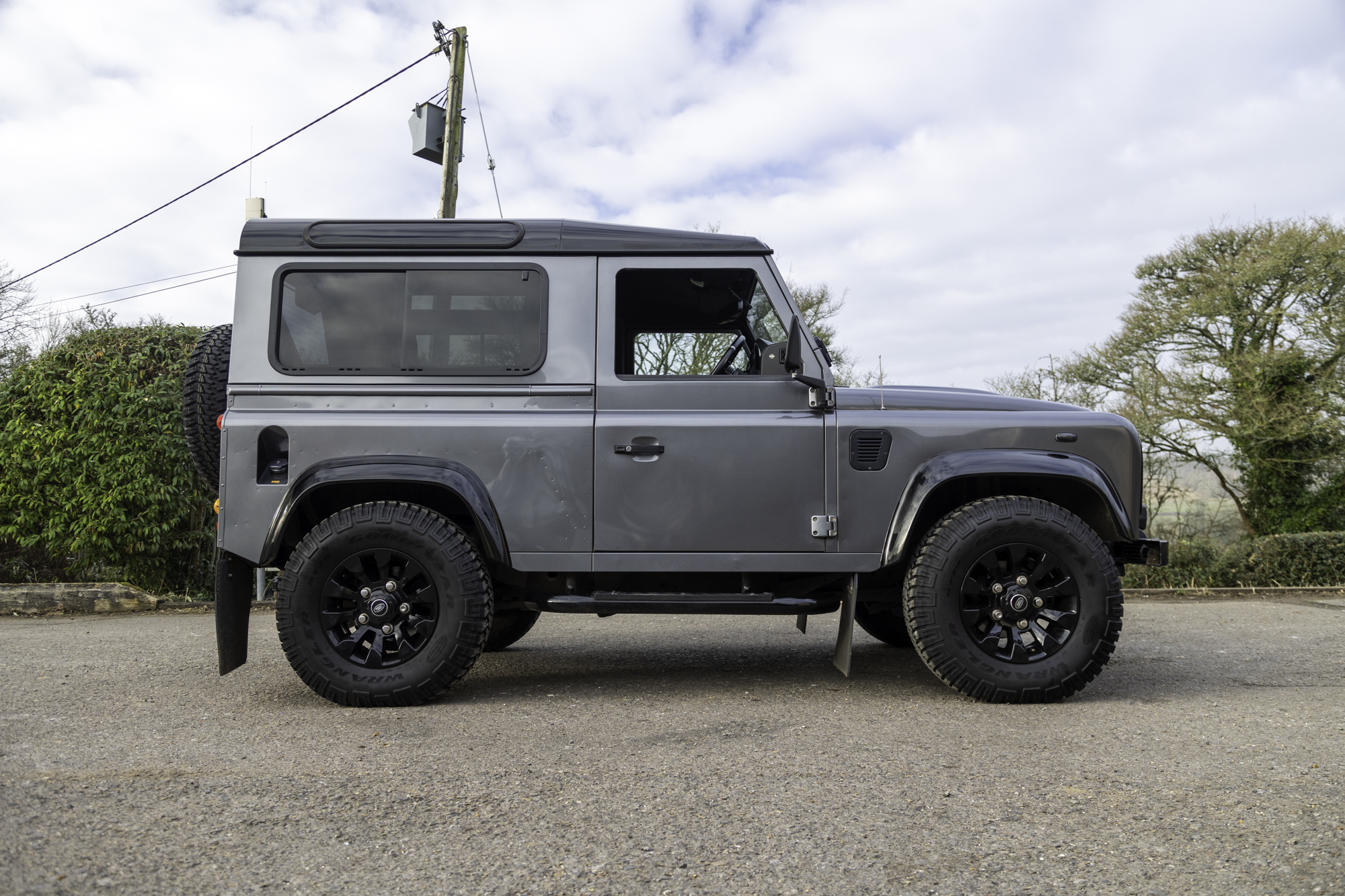 2015 Land Rover Defender 90 XS Station Wagon for sale in Winchester ...