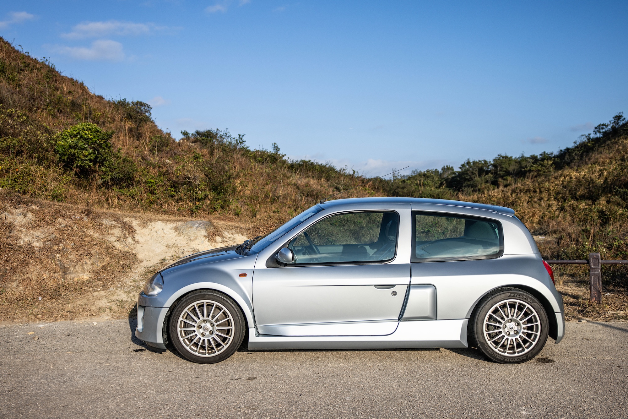 2001 Renault Clio V6 Phase 1 – 13,520 Miles for sale by auction in Hong ...