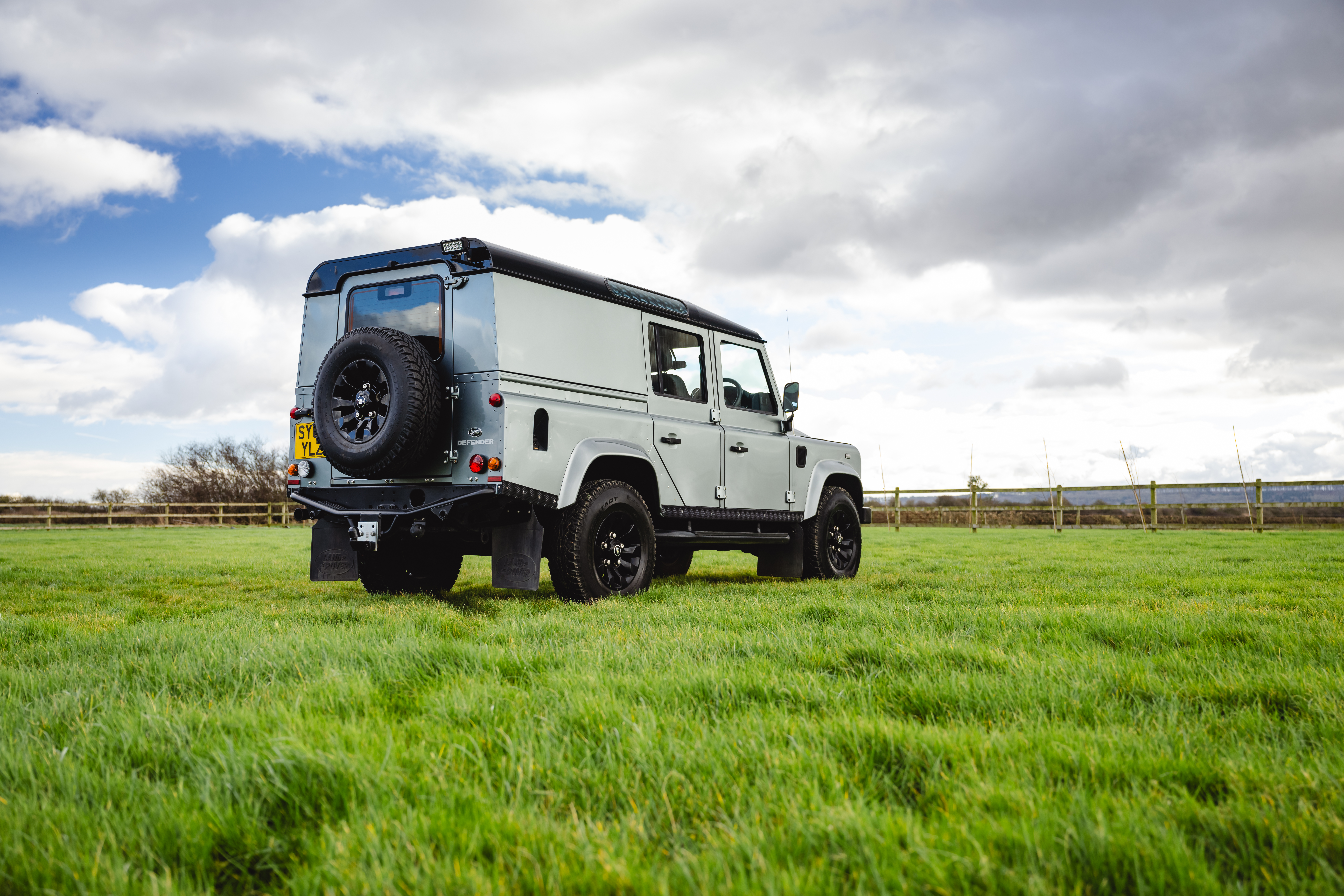 2016 Land Rover Defender 110 XS Utility - 33,000 Miles - VAT Q for sale ...