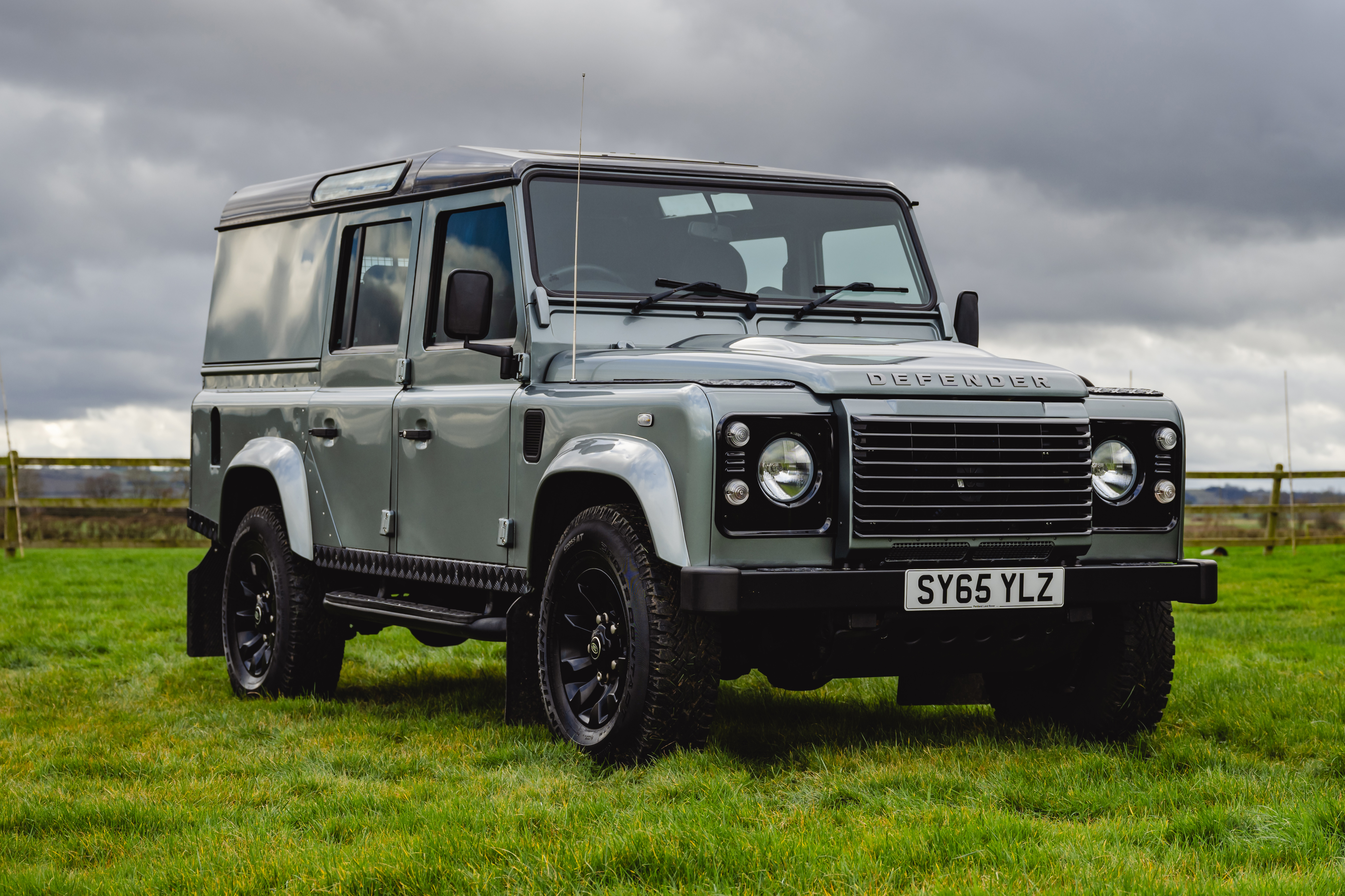2016 Land Rover Defender 110 XS Utility - 33,000 Miles - VAT Q for sale ...