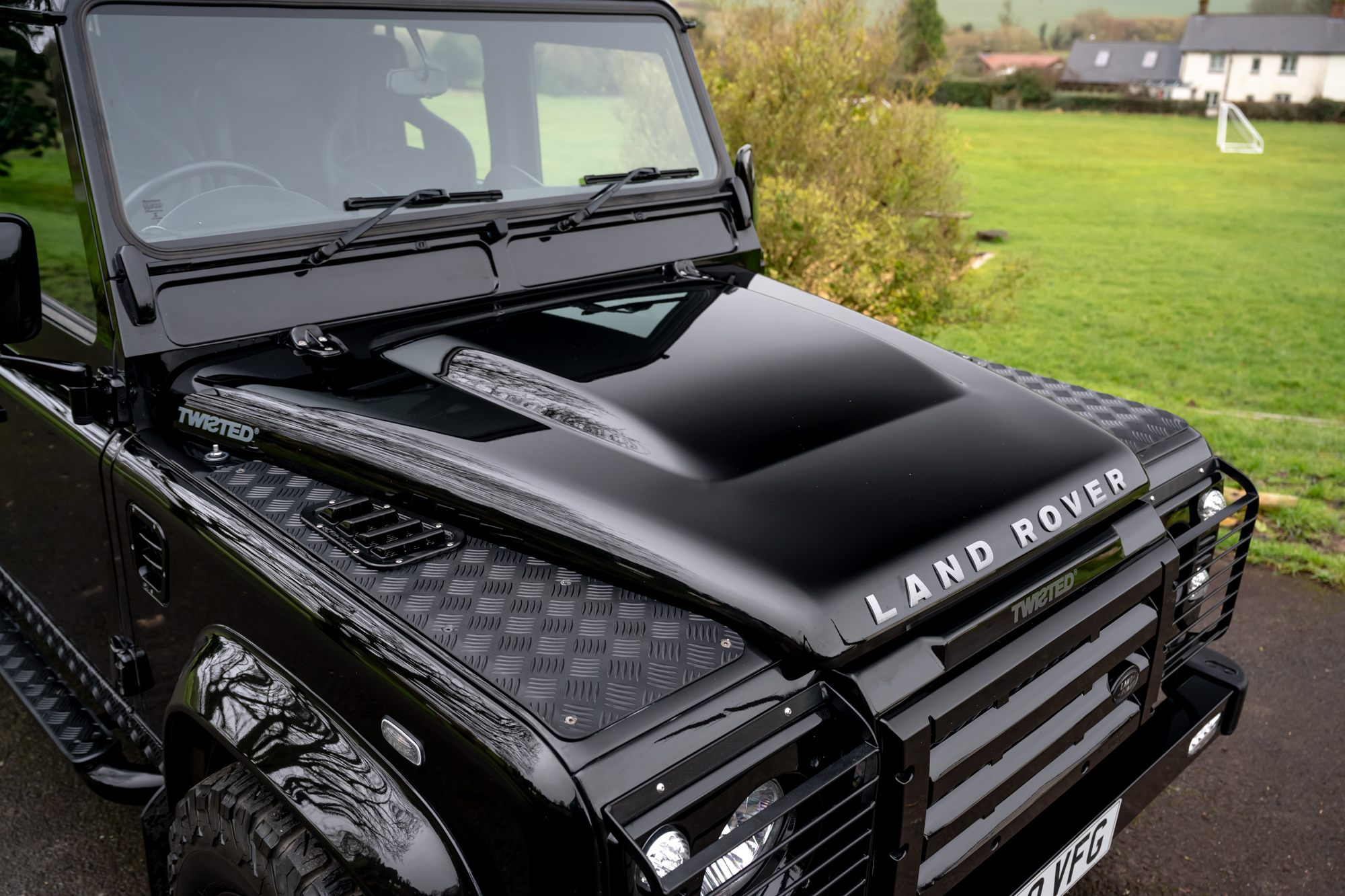 2010 Land Rover Defender 110 XS Utility 'Twisted' V8 for sale by ...