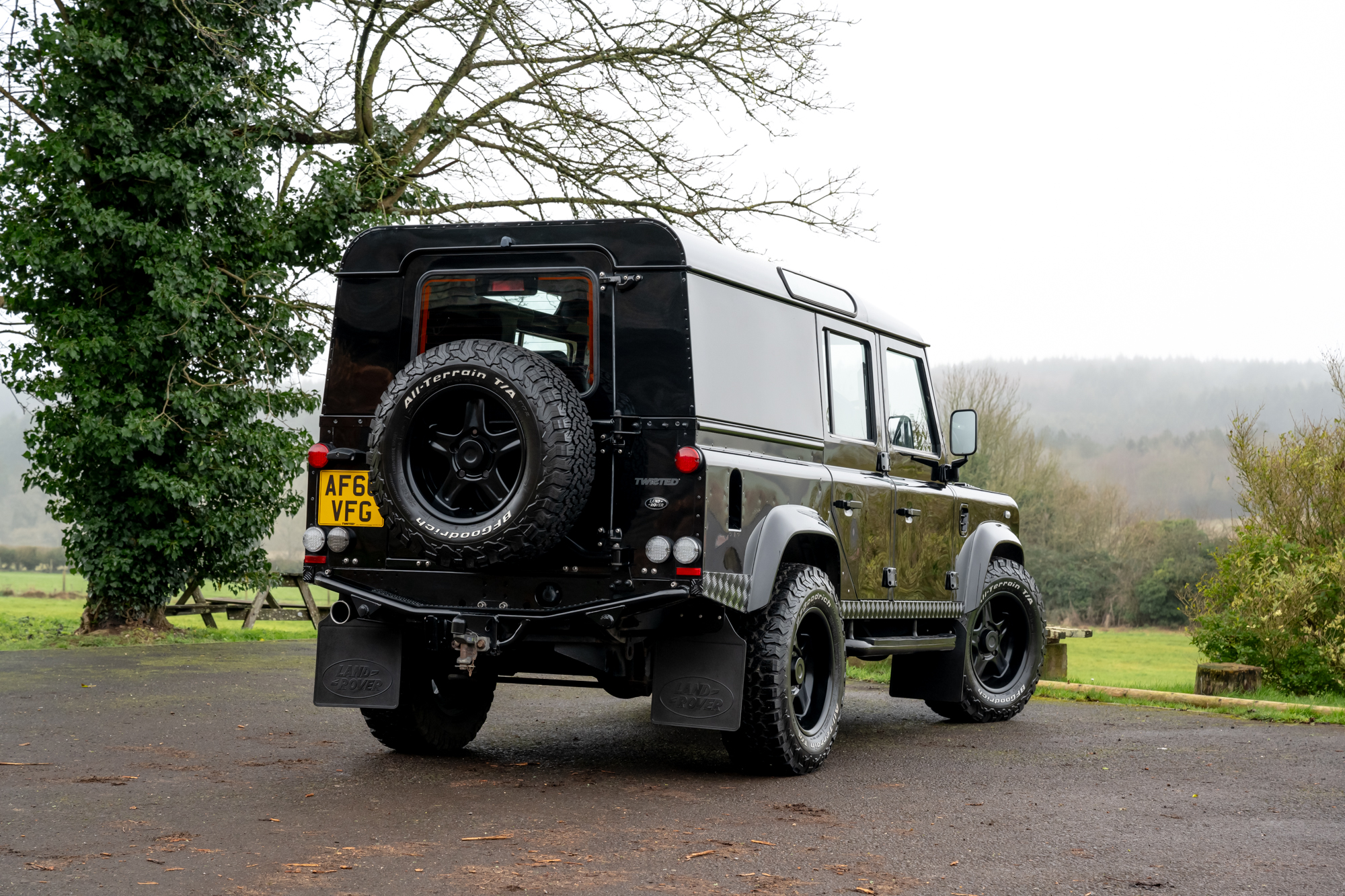 2010 Land Rover Defender 110 XS Utility 'Twisted' V8 for sale by ...