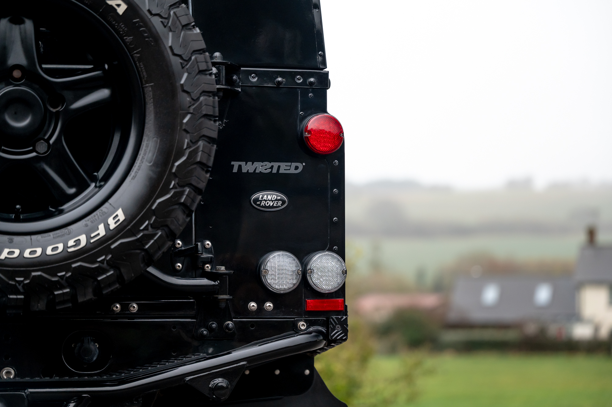 2010 Land Rover Defender 110 XS Utility 'Twisted' V8 for sale by ...