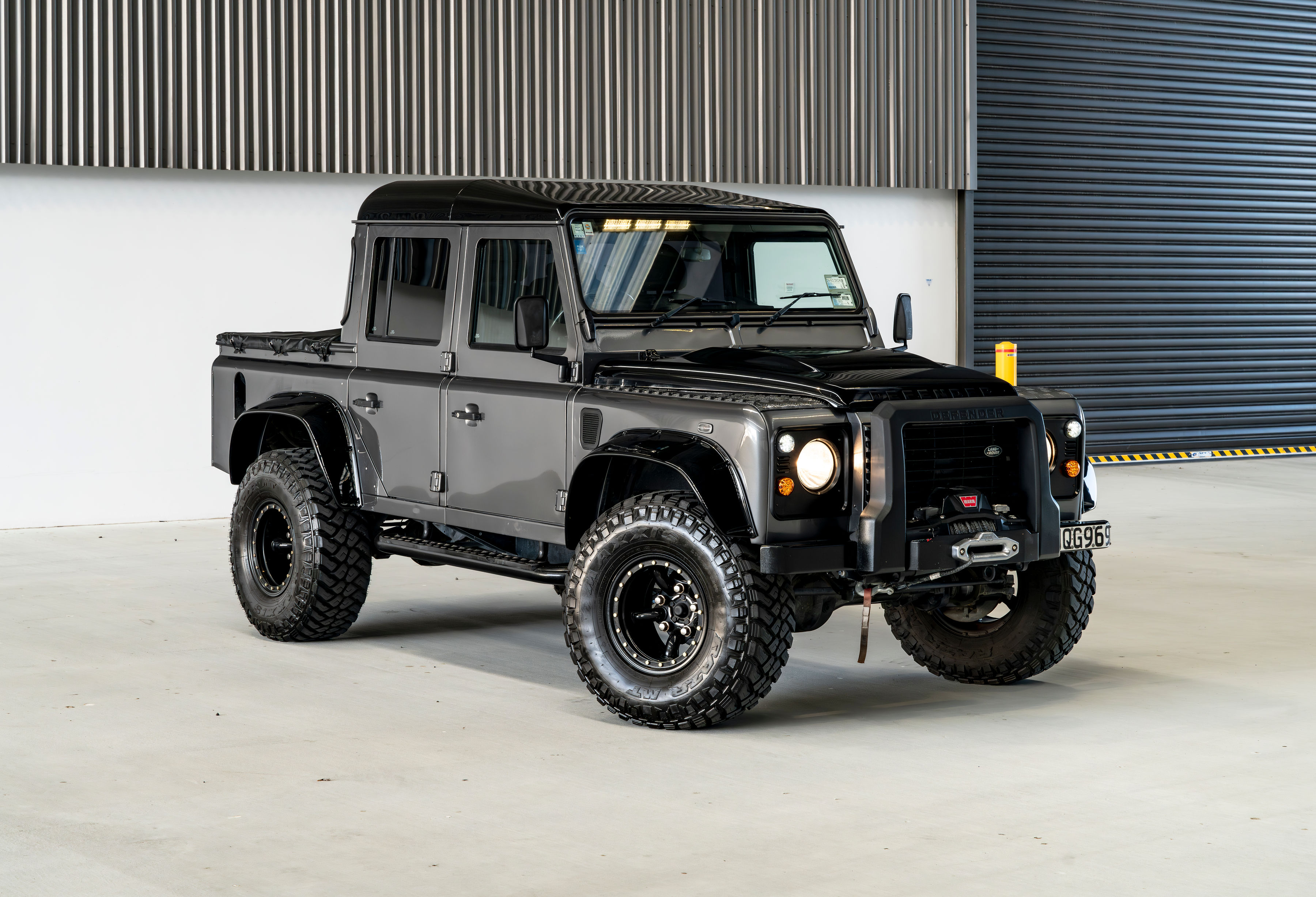 2015 Land Rover Defender 110 XS Double Cab for sale by auction in ...