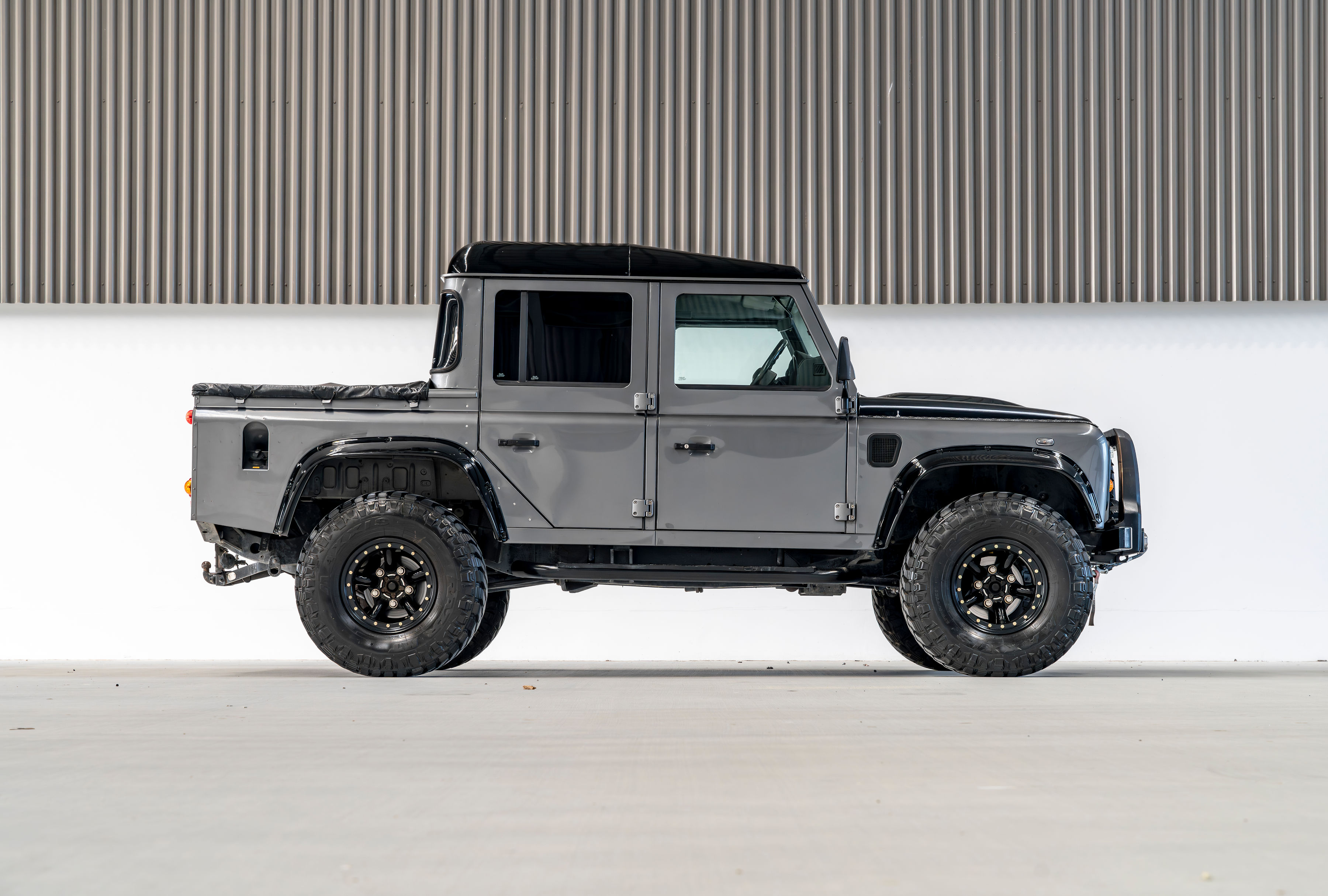 2015 Land Rover Defender 110 XS Double Cab for sale by auction in ...