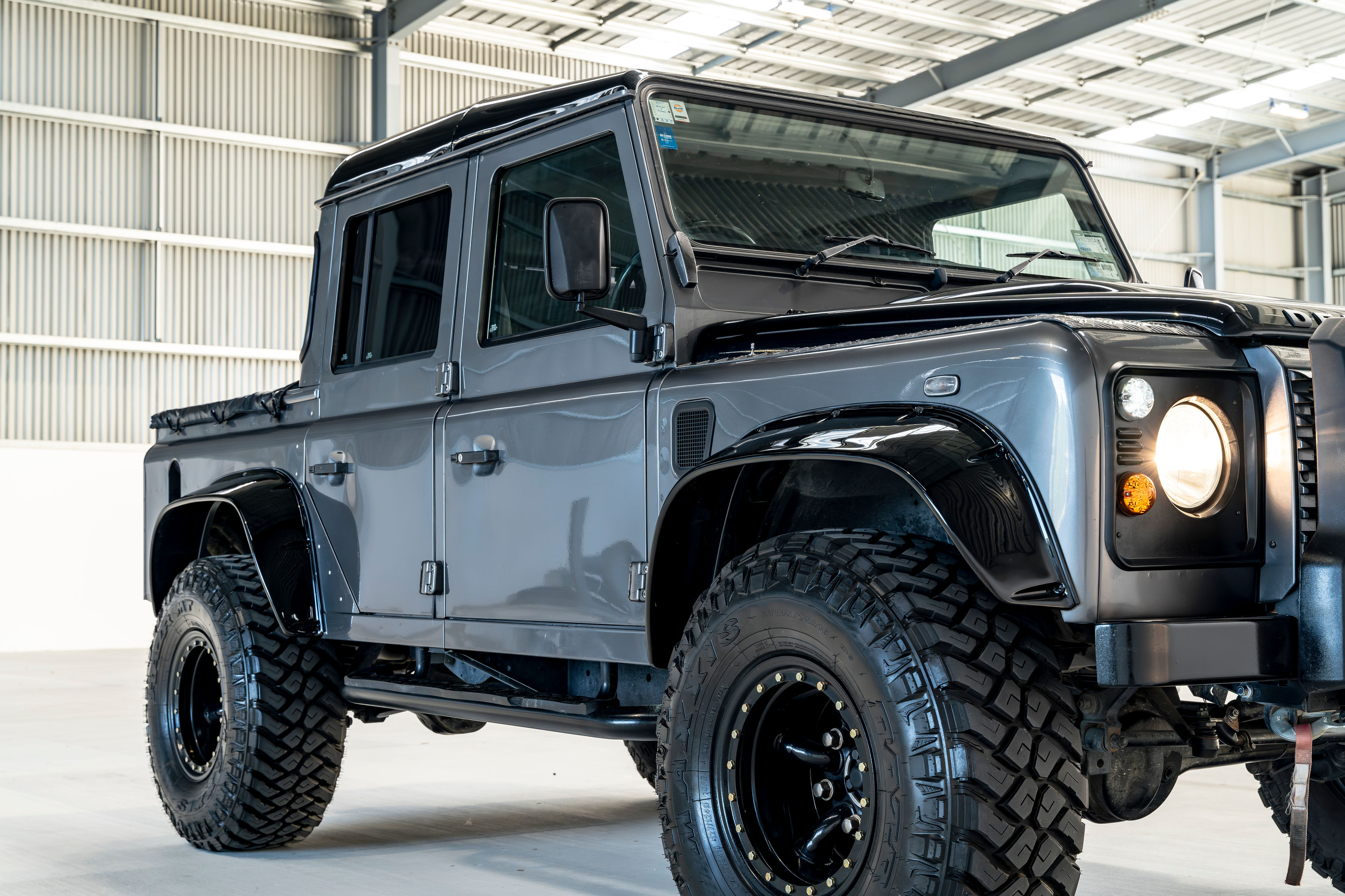 2015 Land Rover Defender 110 XS Double Cab for sale by auction in ...