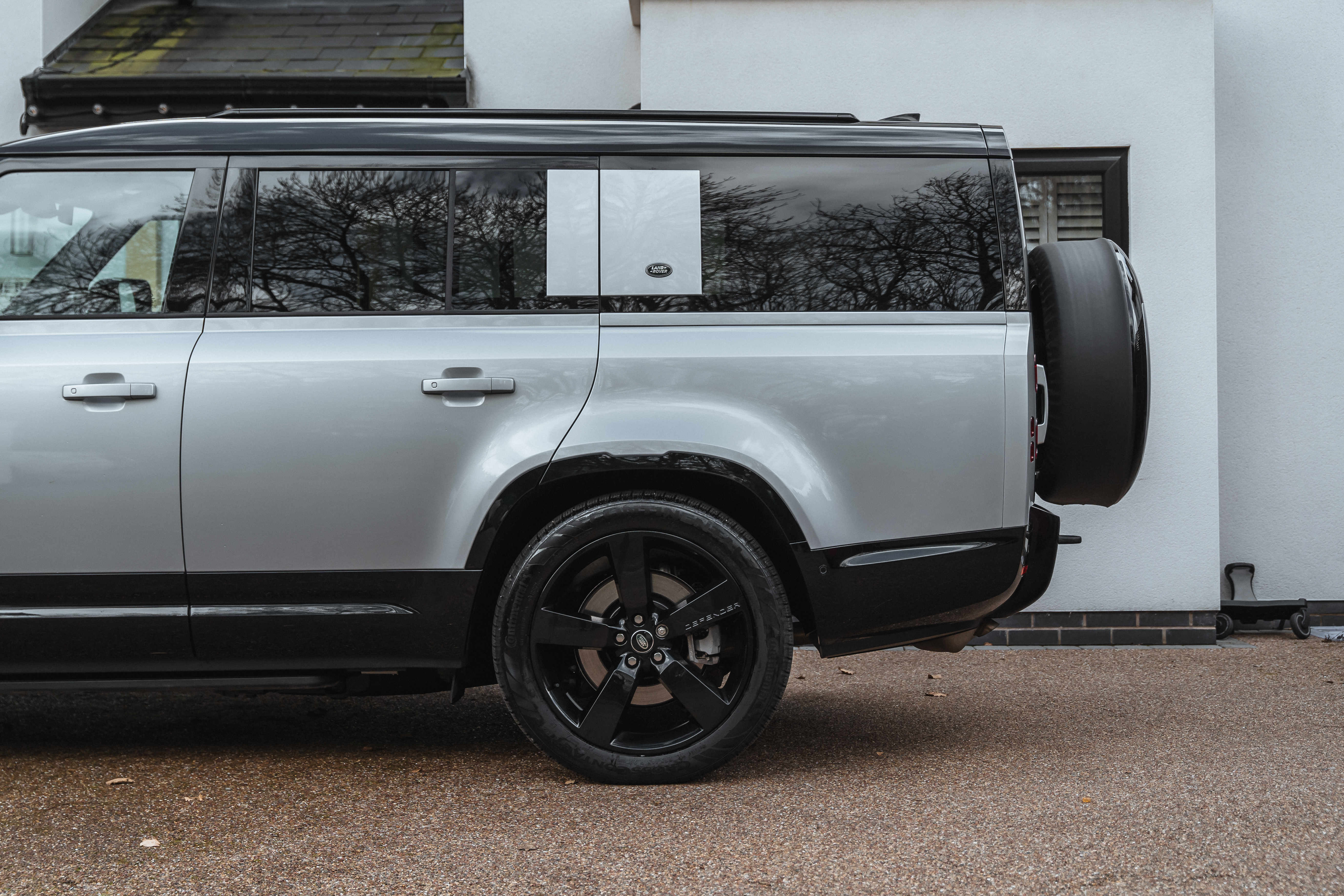 2023 Land Rover Defender 130 P400 X-Dynamic - 1,135 Miles for sale by ...