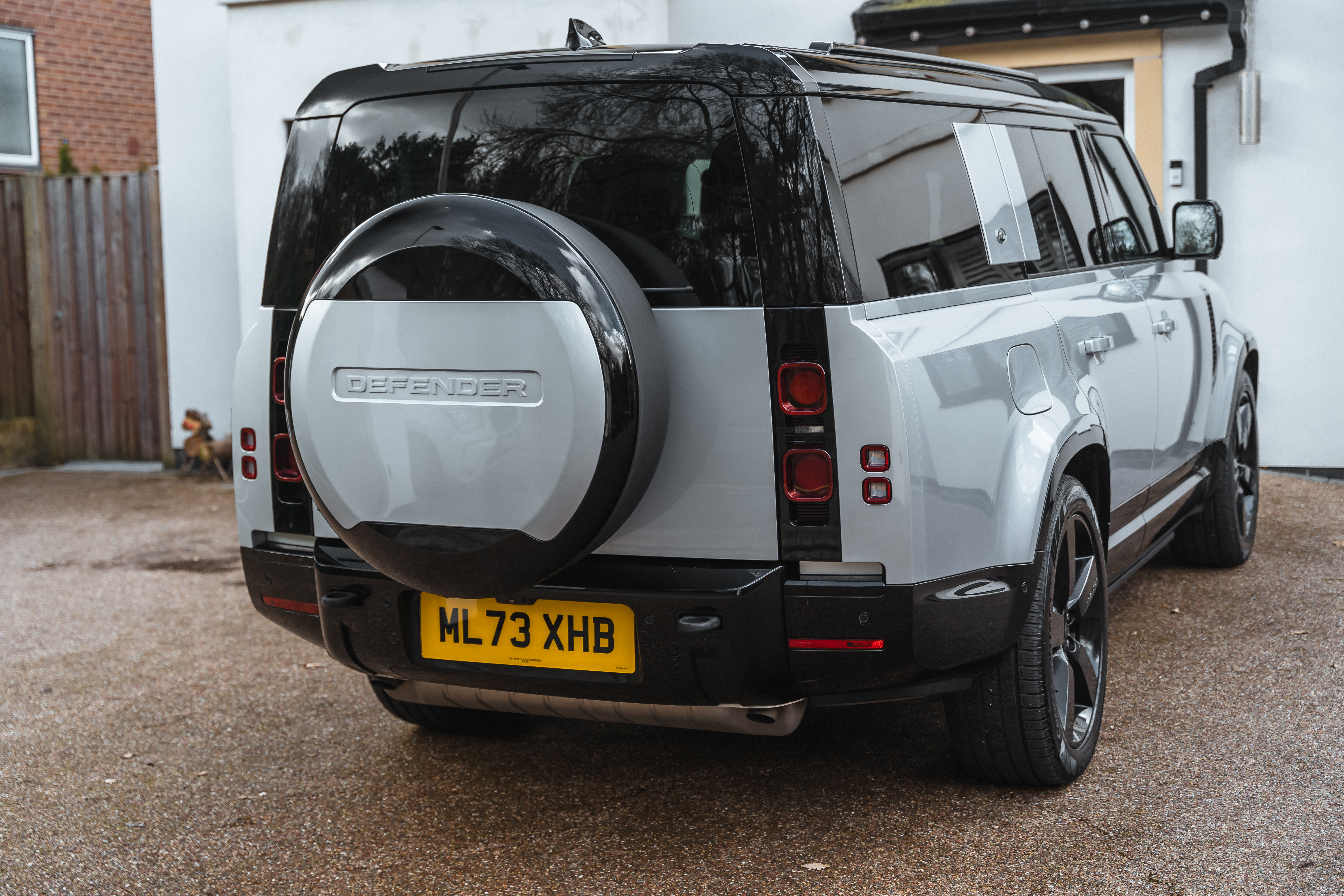2023 Land Rover Defender 130 P400 X-Dynamic - 1,135 Miles for sale by ...