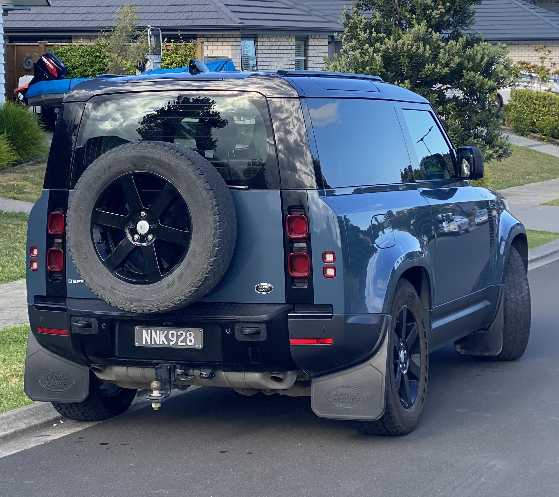 2021 Land Rover Defender 90 D300 SE for sale by classified listing ...