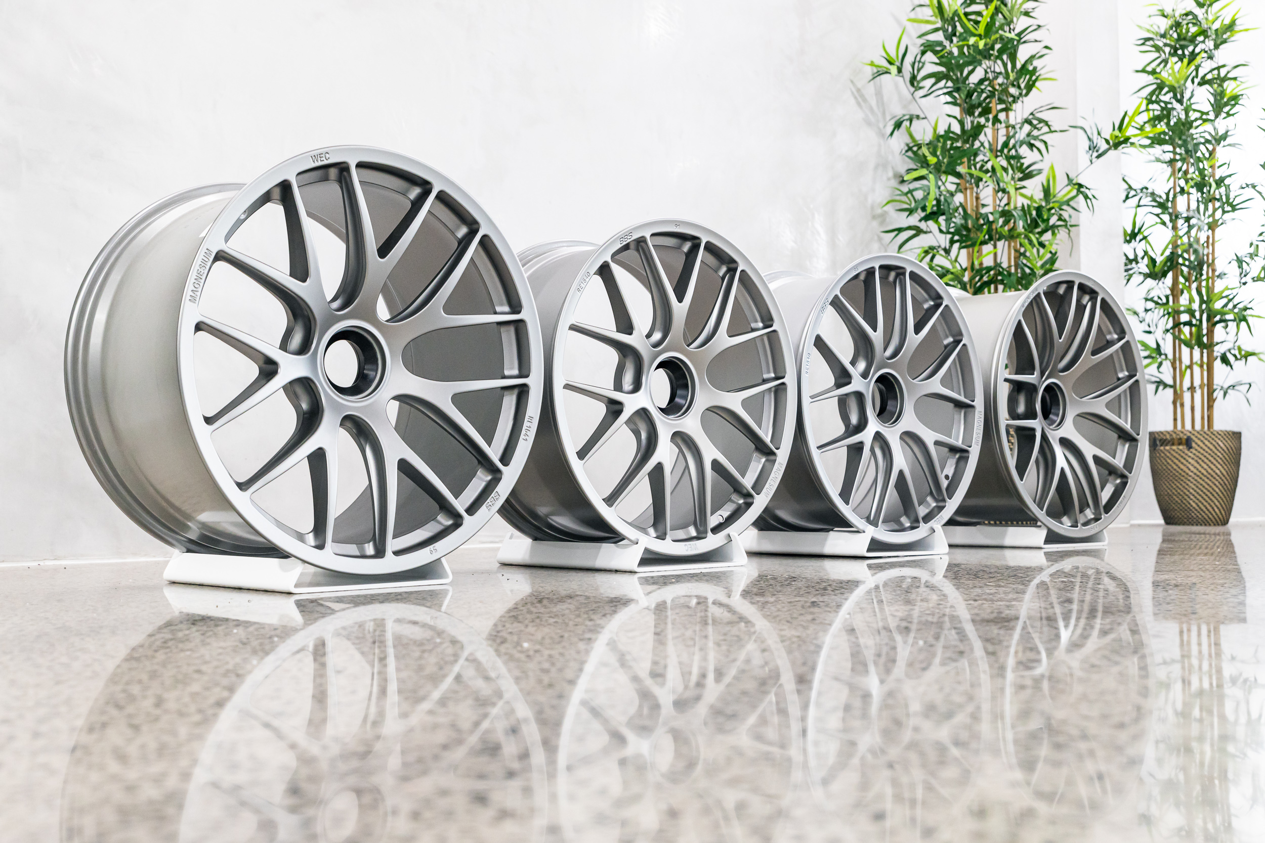 Set of Porsche 911 (991.1 & 991.2) GT3 RS/GT2 RS BBS Magnesium Wheels ...