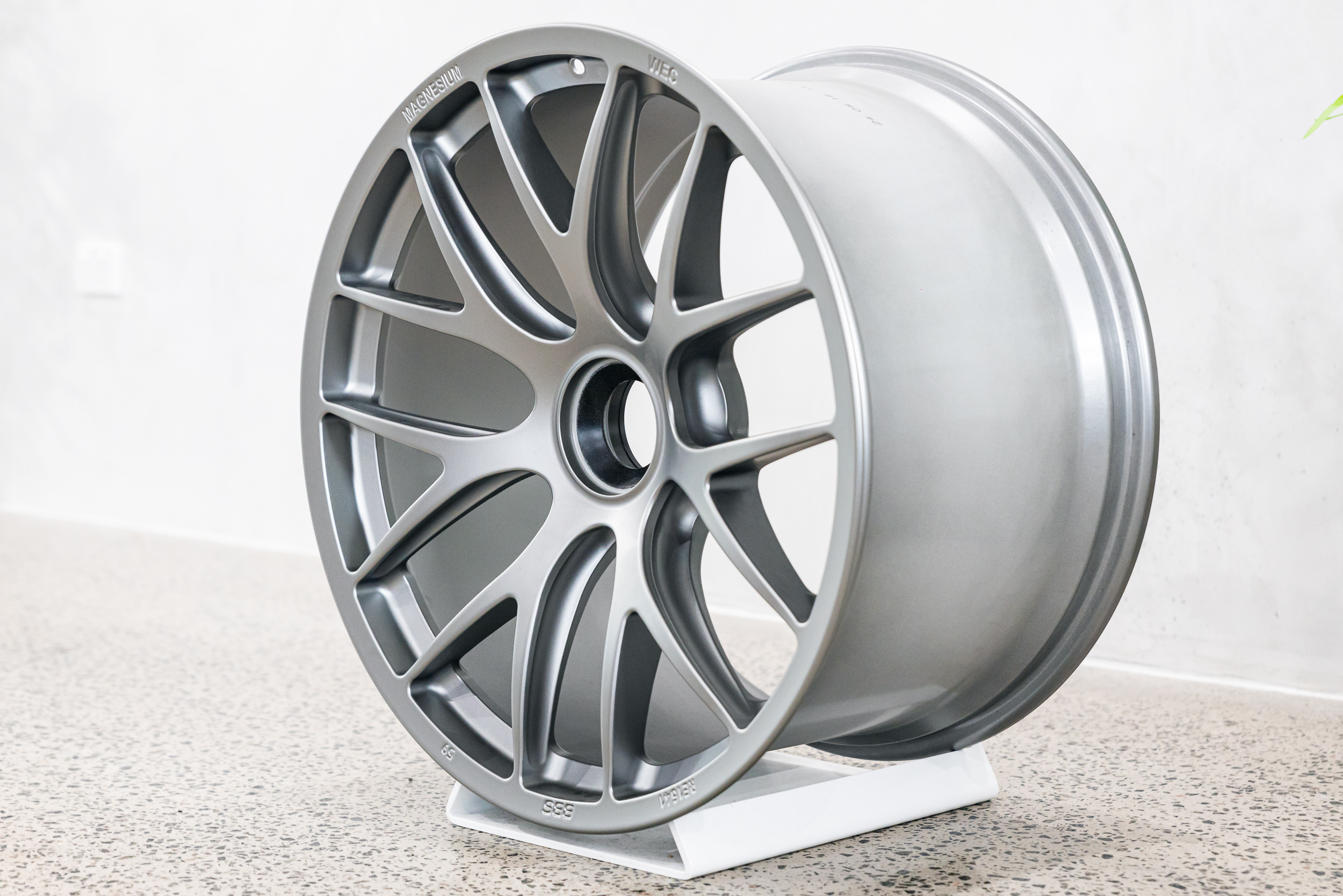 Set of Porsche 911 (991.1 & 991.2) GT3 RS/GT2 RS BBS Magnesium Wheels ...