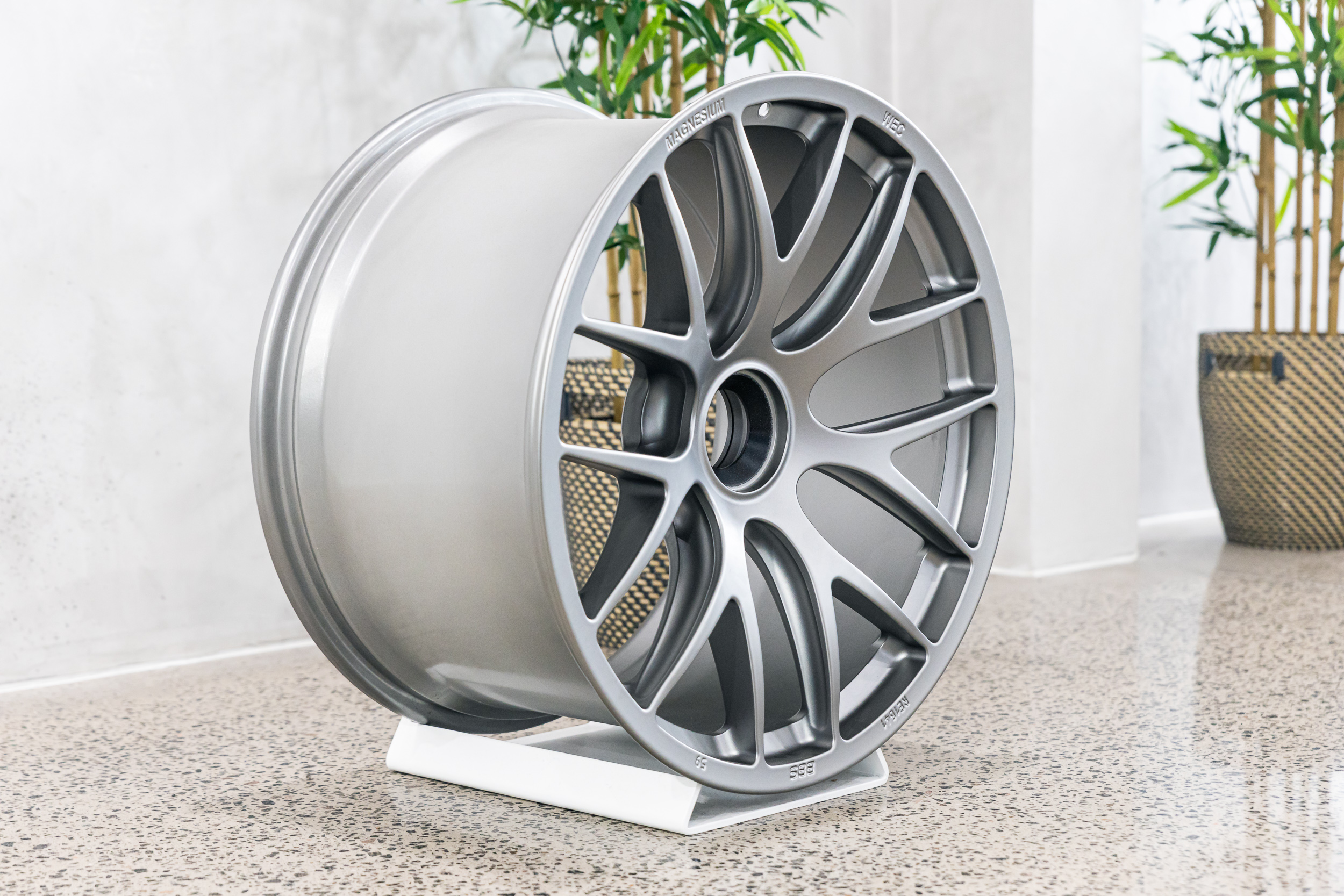 Set of Porsche 911 (991.1 & 991.2) GT3 RS/GT2 RS BBS Magnesium Wheels ...