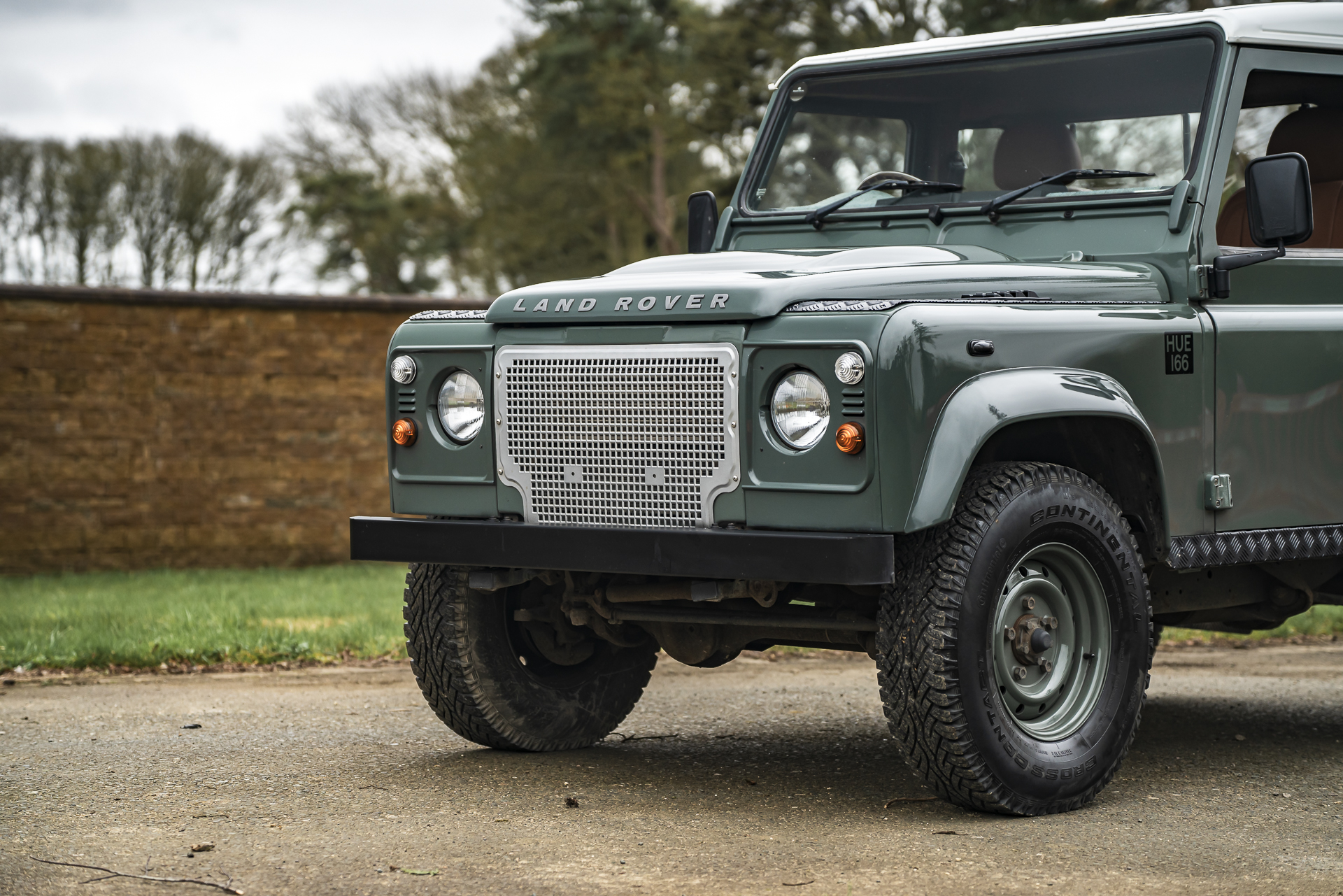 2013 Land Rover Defender 90 Pick Up for sale by auction in ...