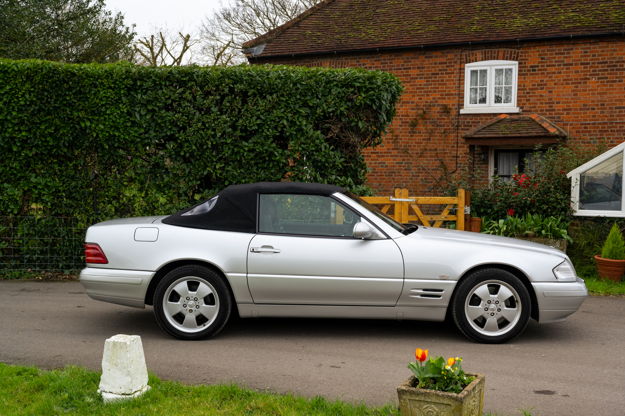 2000 Mercedes-Benz (R129) 280 SL for sale by auction in Greater London ...