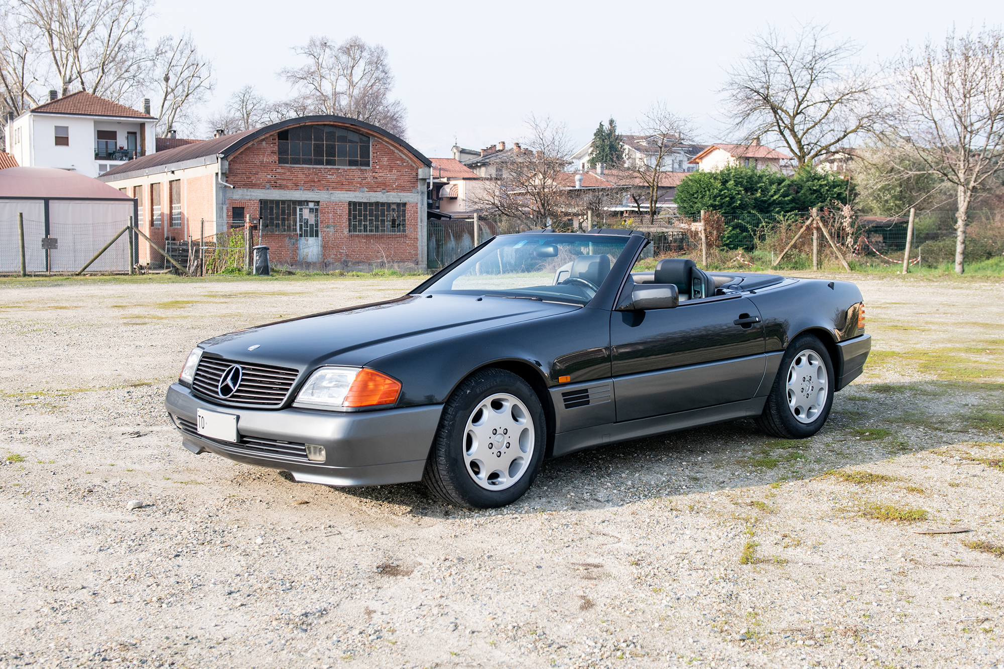 1993 Mercedes-Benz (R129) 500 SL - 25,572 KM for sale by auction in ...