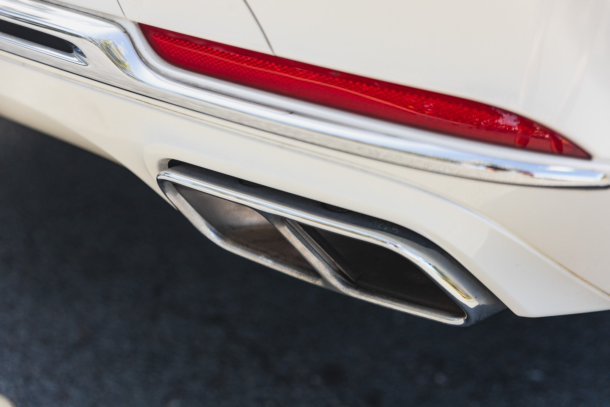 2015 Mercedes-Maybach (X222) S550 for sale by auction in Coopers Plains ...