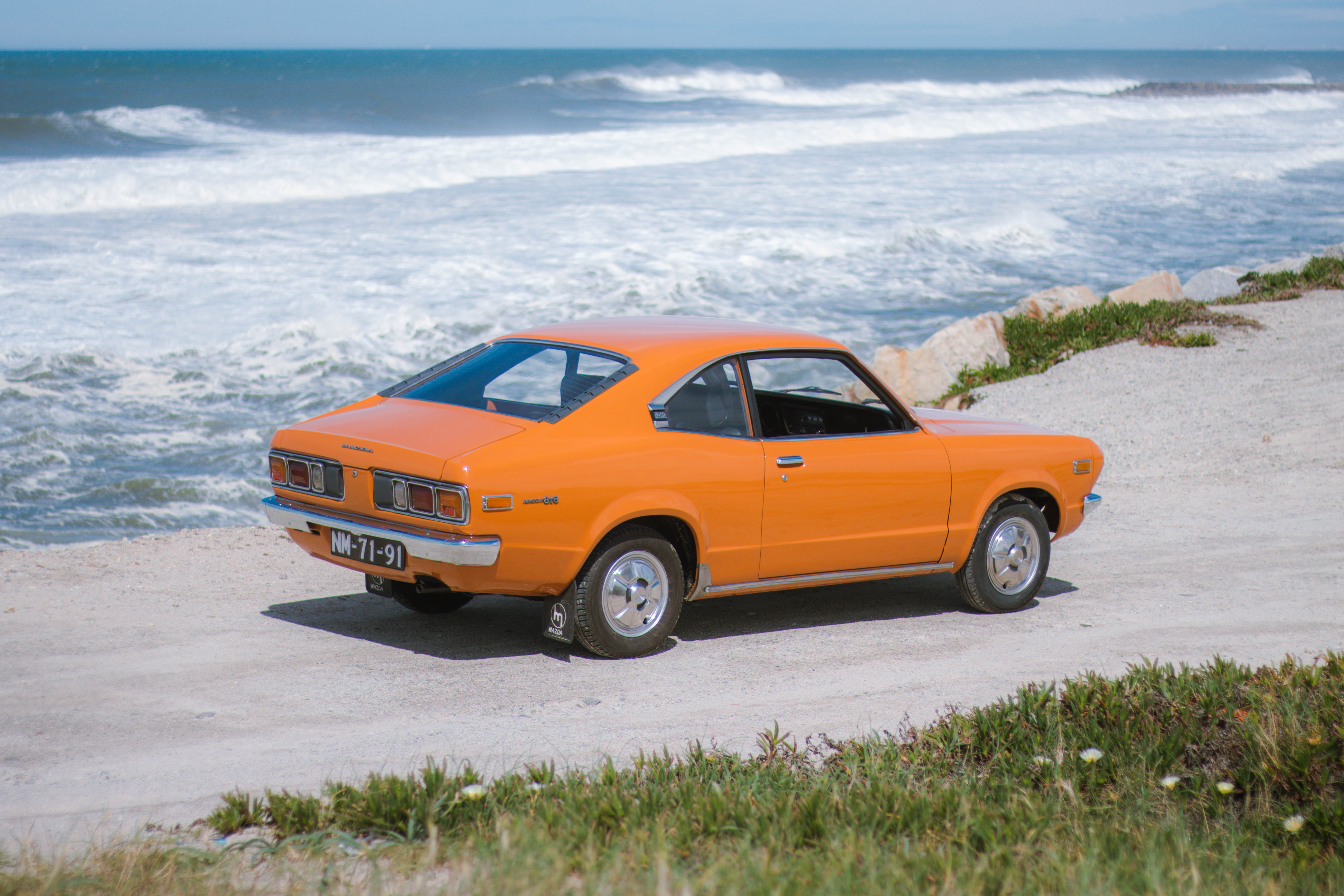 1976 Mazda 818 Coupe for sale by classified listing privately in Porto ...