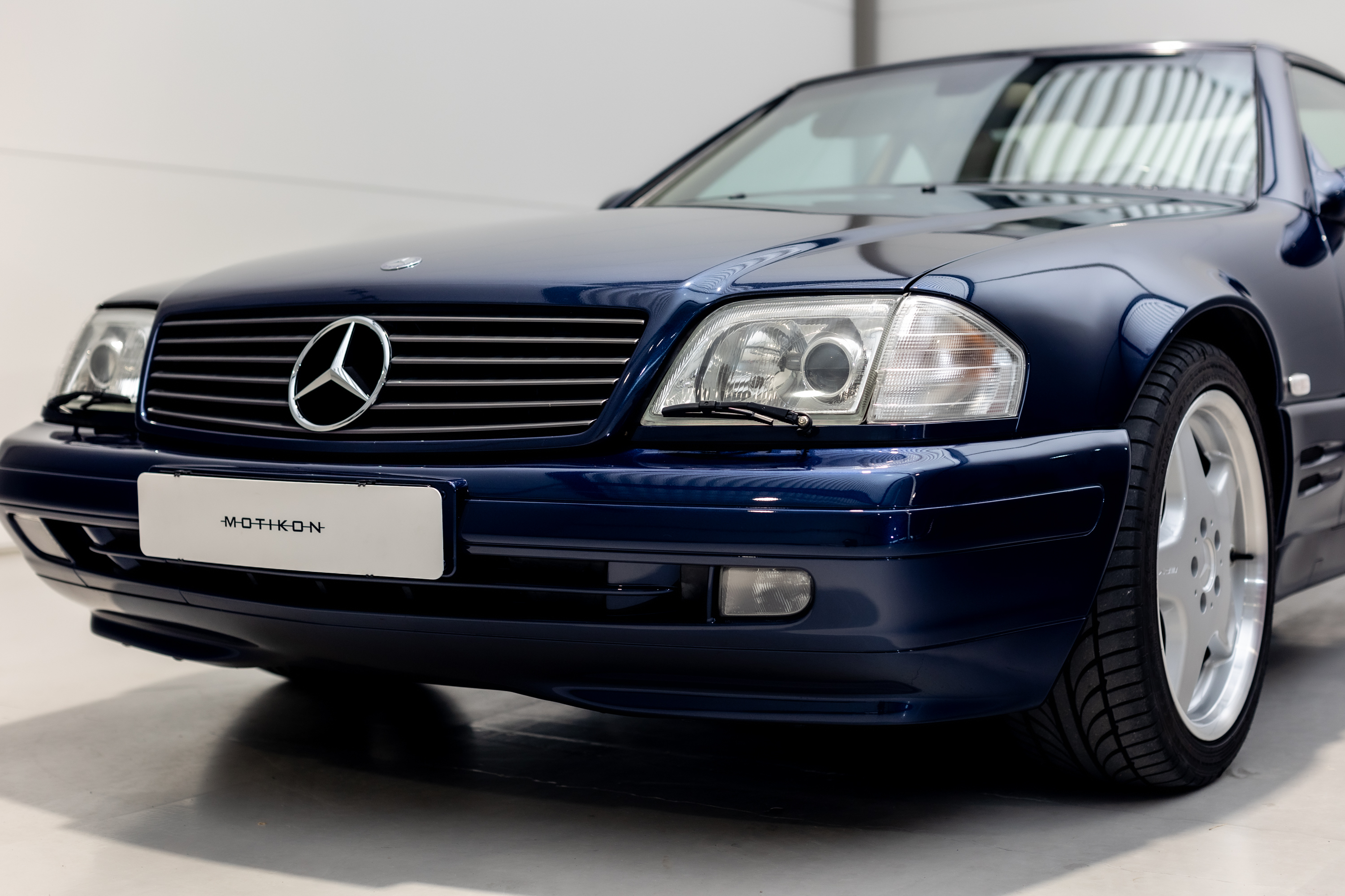 2000 Mercedes-Benz (R129) SL320 for sale by auction in Uppsala, Sweden