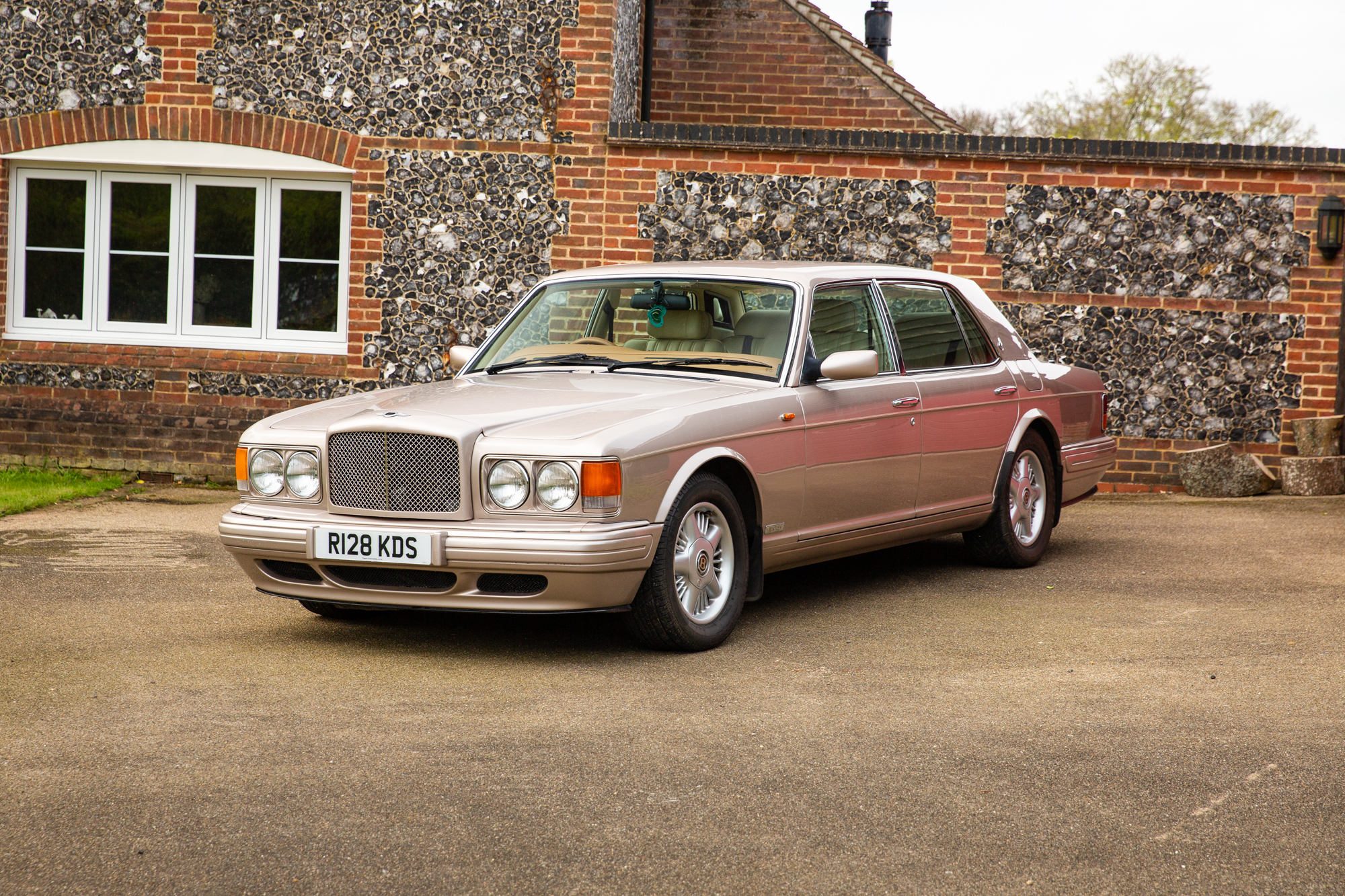 1997 Bentley Brooklands R LWB for sale by auction in High Wycombe ...