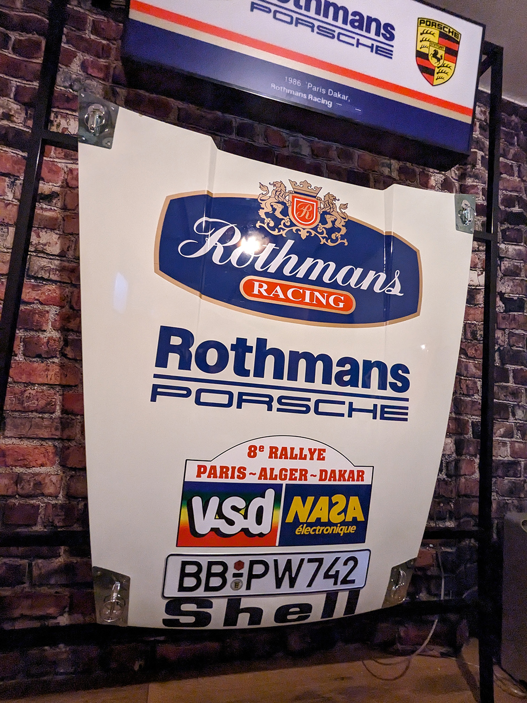 Rothmans Porsche 959 Paris-Dakar Tribute Display for sale by auction in ...