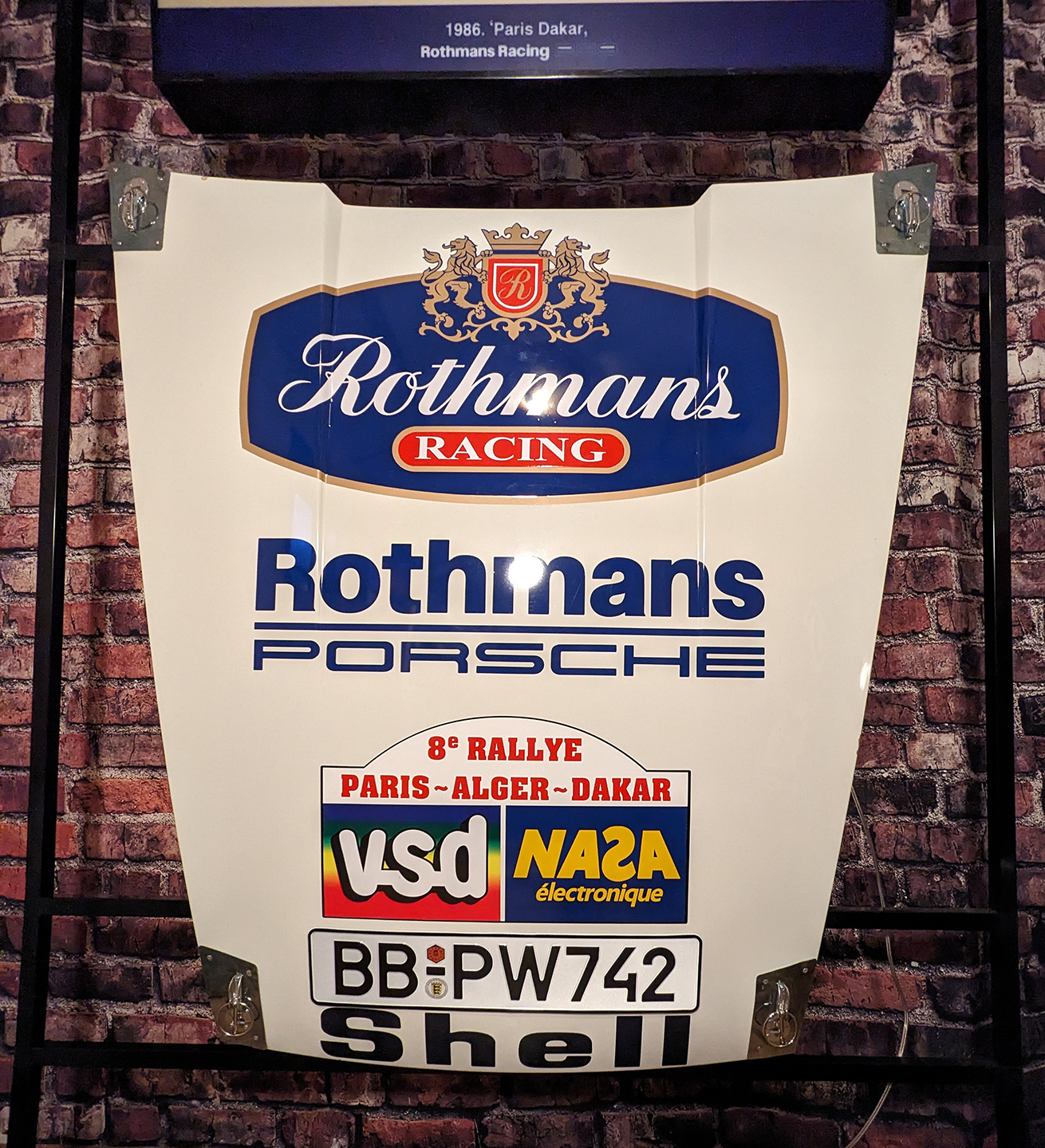 Rothmans Porsche 959 Paris-Dakar Tribute Display for sale by auction in ...