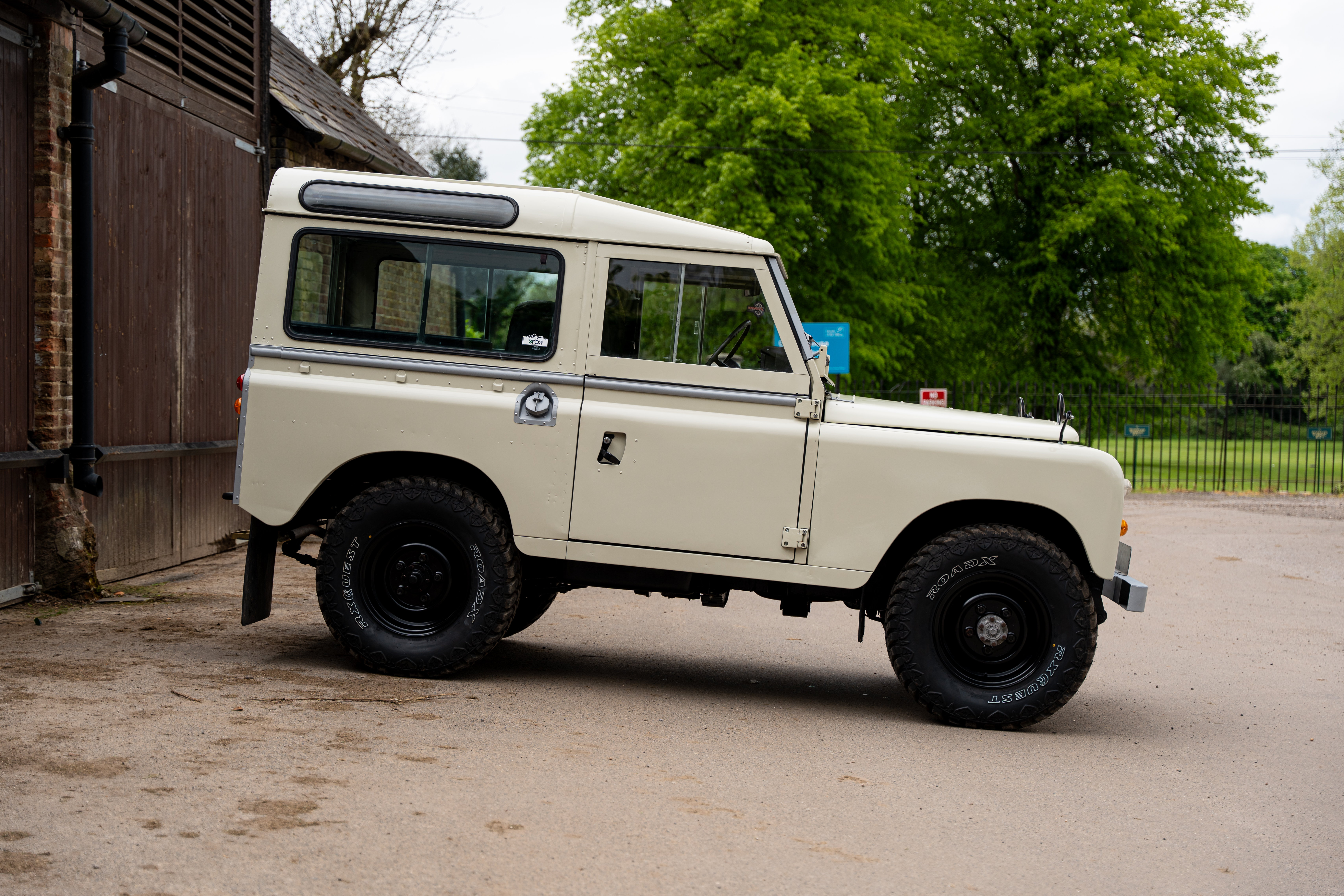1976 Land Rover Series III 88” for sale by auction in Carshalton ...