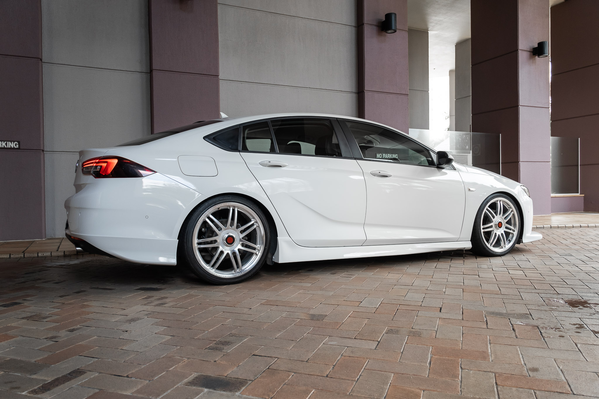 2018 Holden Commodore RS for sale by auction in Surfers Paradise, QLD ...