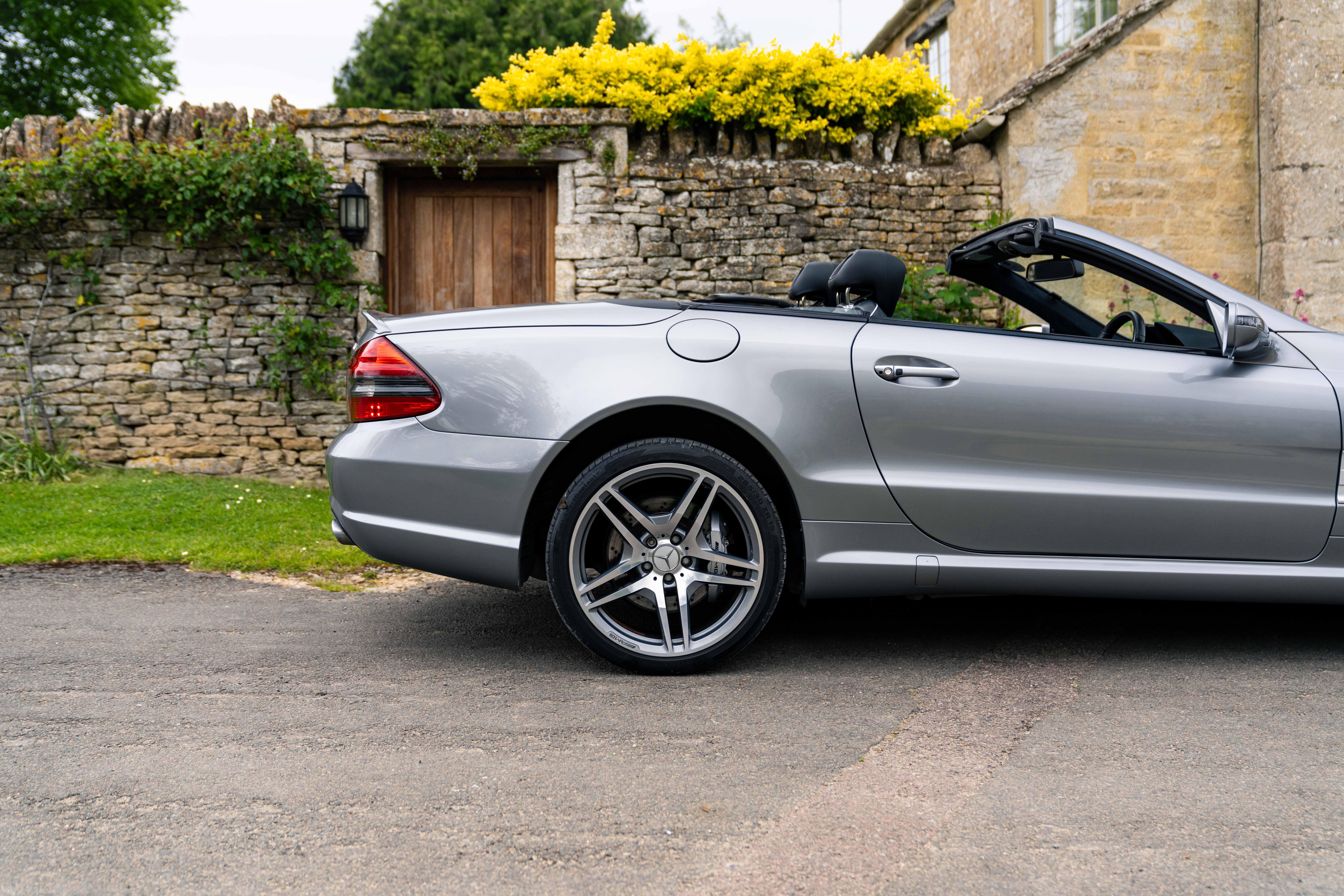 2010 Mercedes-Benz (R230) SL63 AMG for sale by auction in Fifield ...