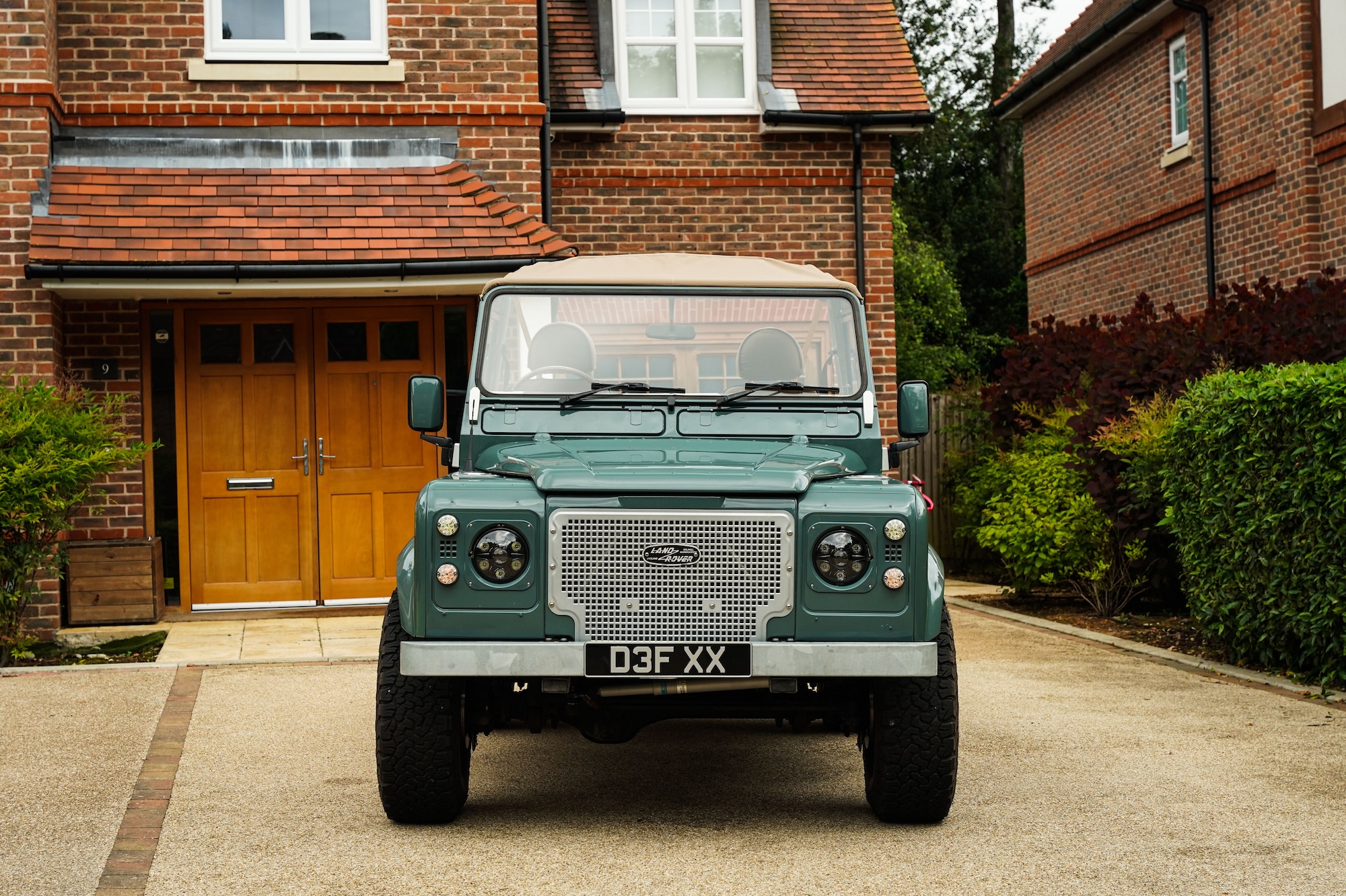 2000 Land Rover Defender 90 TD5 'OUTLANDER' for sale by auction in ...