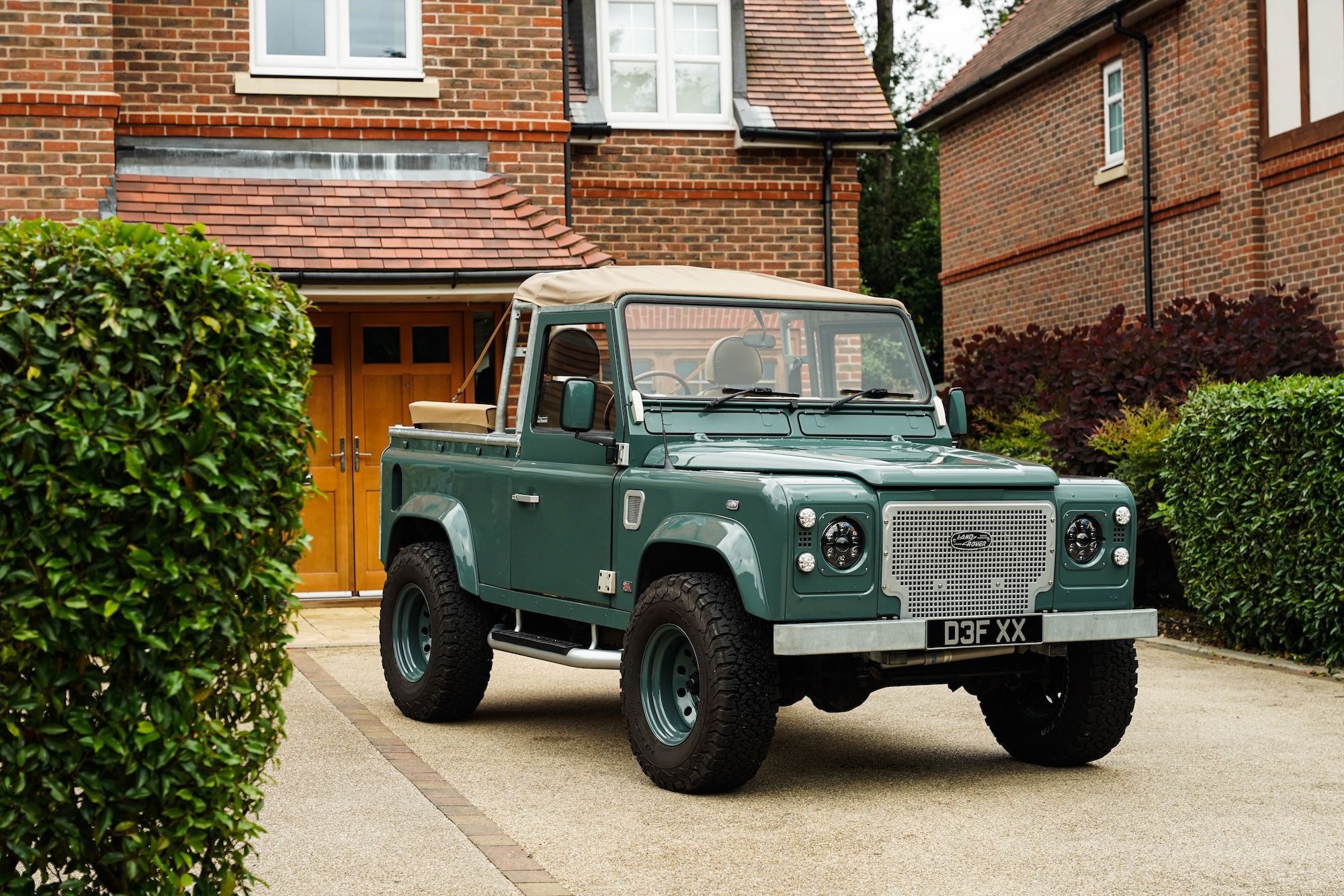 2000 Land Rover Defender 90 TD5 'OUTLANDER' for sale by auction in ...