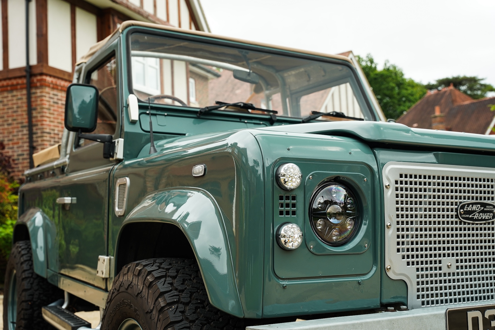 2000 Land Rover Defender 90 TD5 'OUTLANDER' for sale by auction in ...