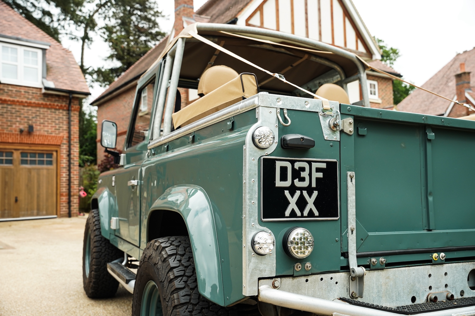 2000 Land Rover Defender 90 TD5 'OUTLANDER' for sale by auction in ...