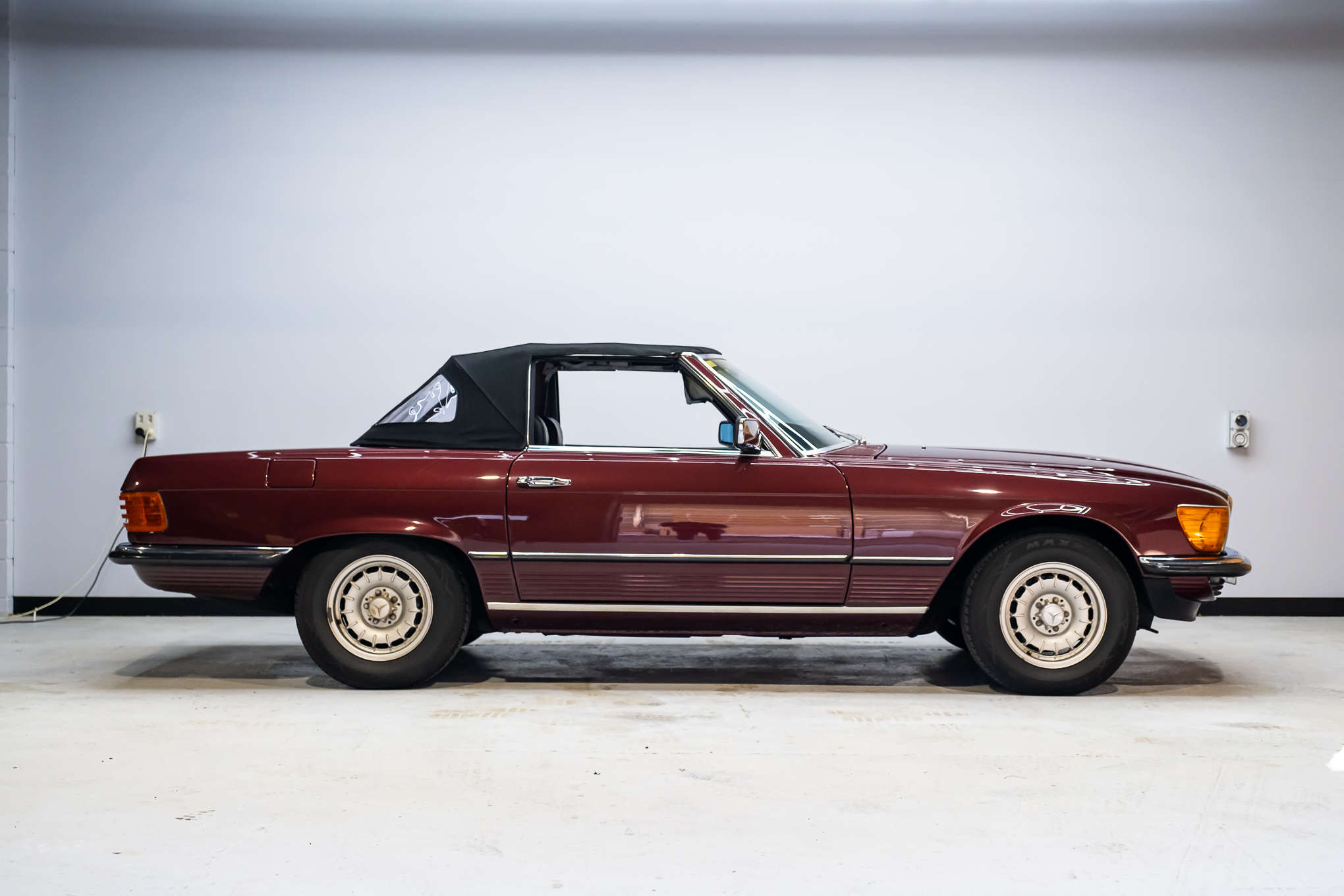 1984 Mercedes-Benz (R107) 380 SL for sale by auction in Smithfield, NSW ...