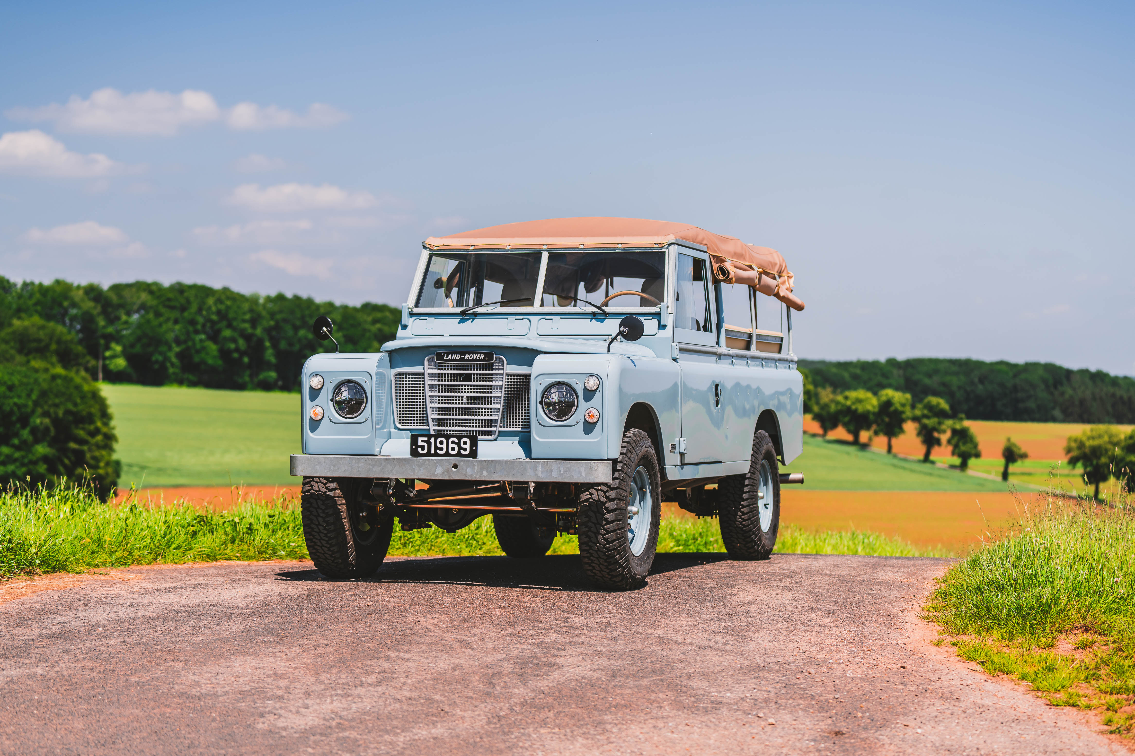 1983 Land Rover Series III 109" - COOLNVINTAGE for sale by auction in ...